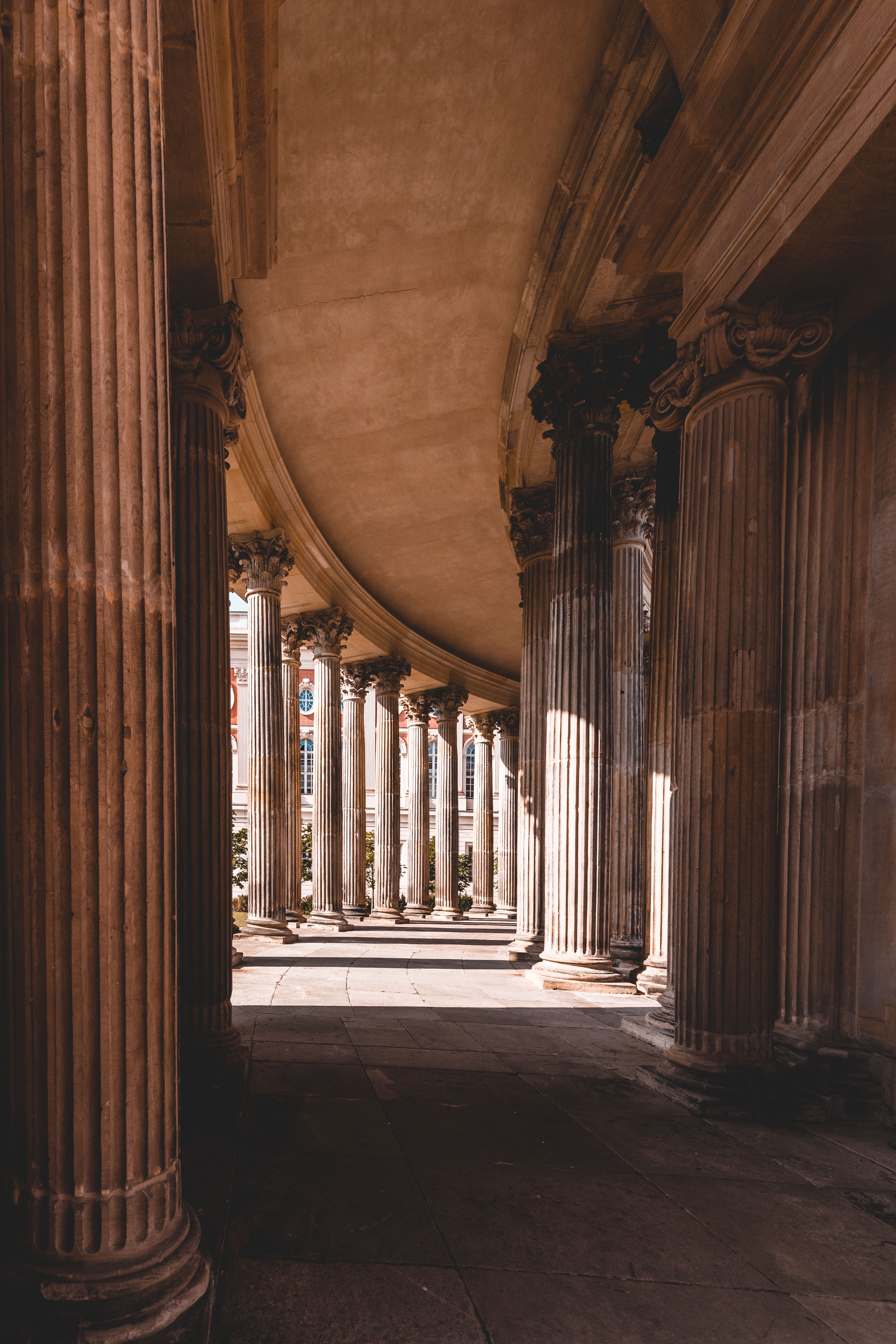 Architecture Classique élégante Avec Colonnes En Pierre · Photo gratuite
