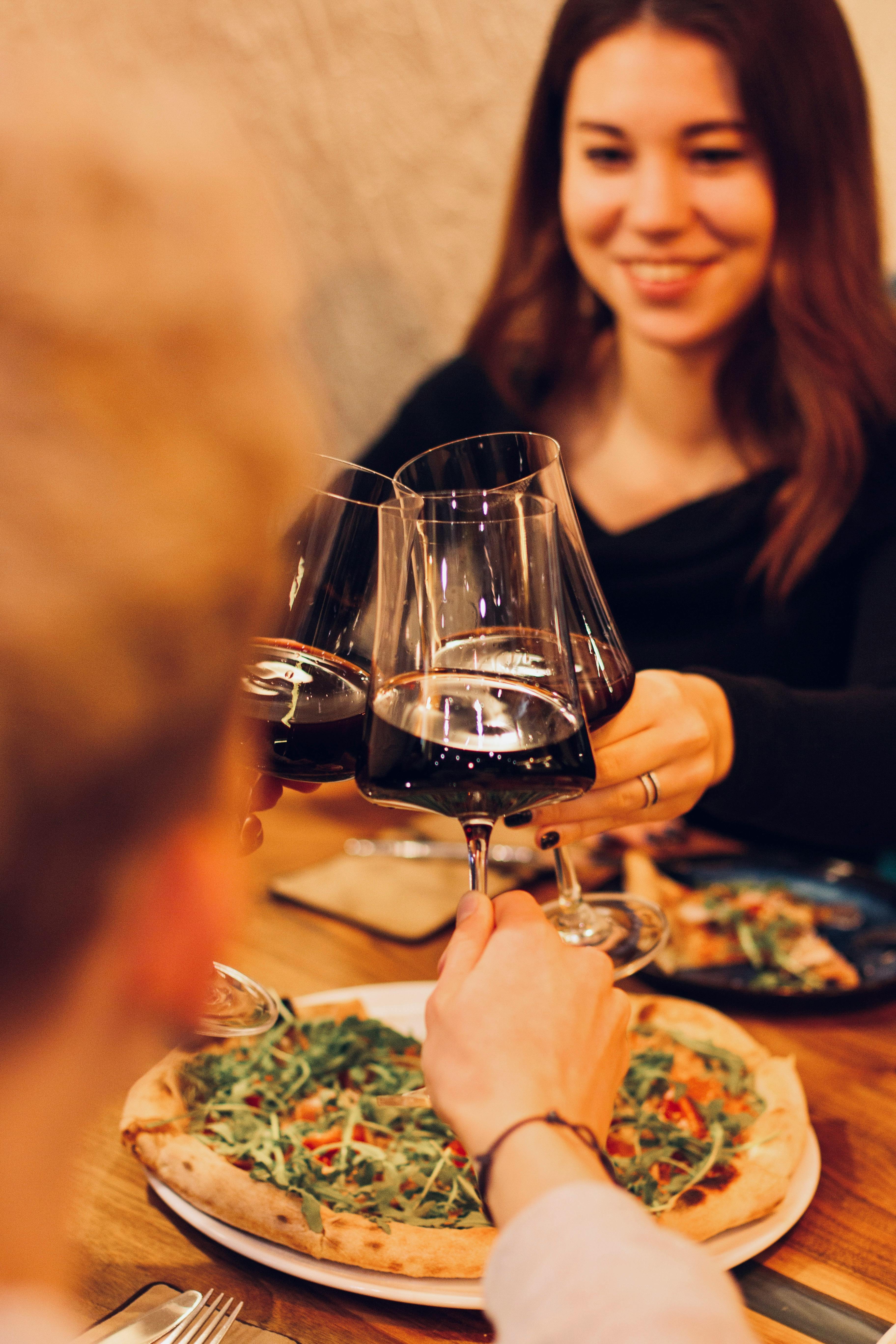 Restaurant Cheers Photos, Download The BEST Free Restaurant Cheers ...