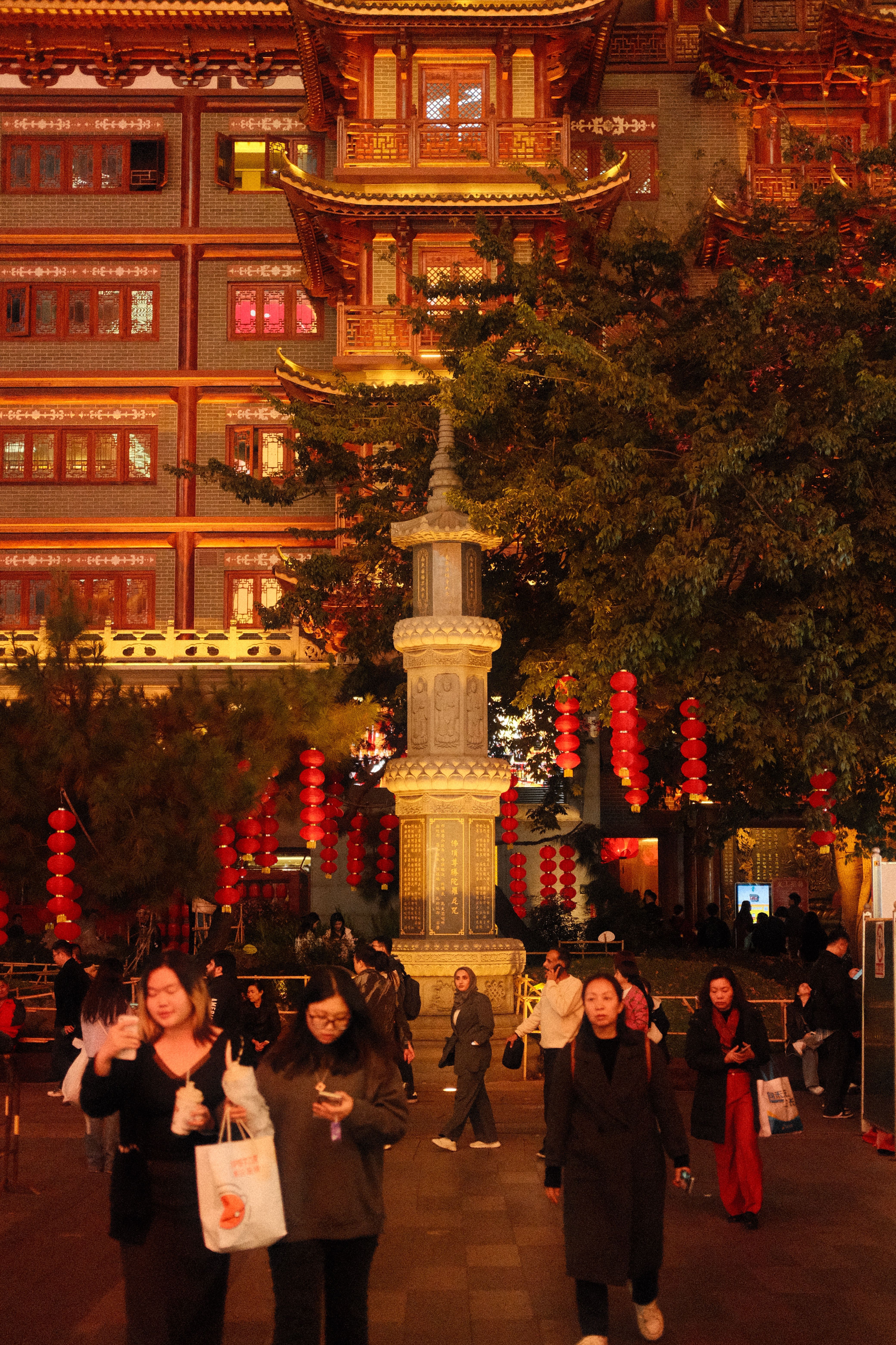 Night Scene at Lively Chinese Temple · Free Stock Photo