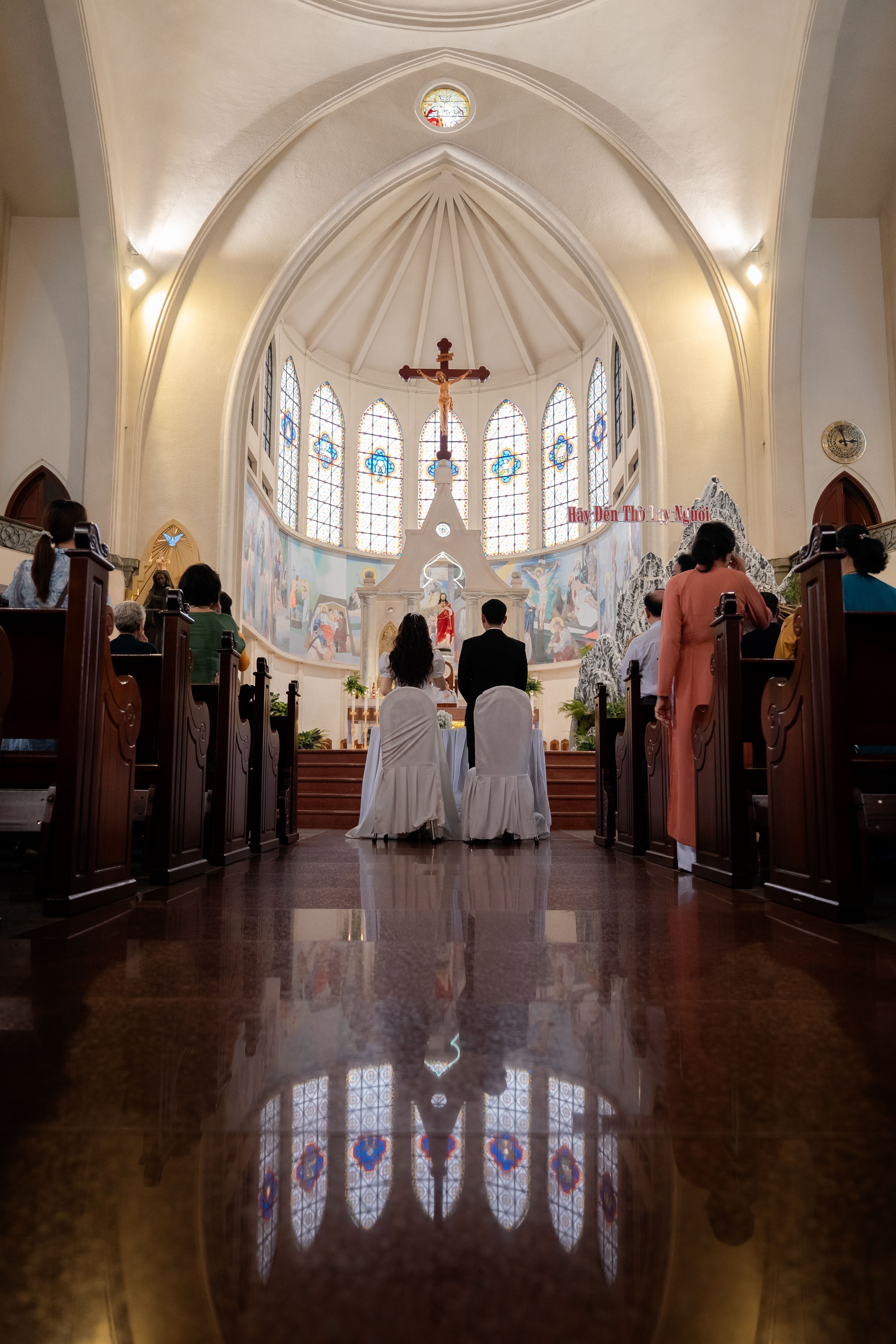 Elegant Church Interior During Wedding Ceremony · Free Stock Photo