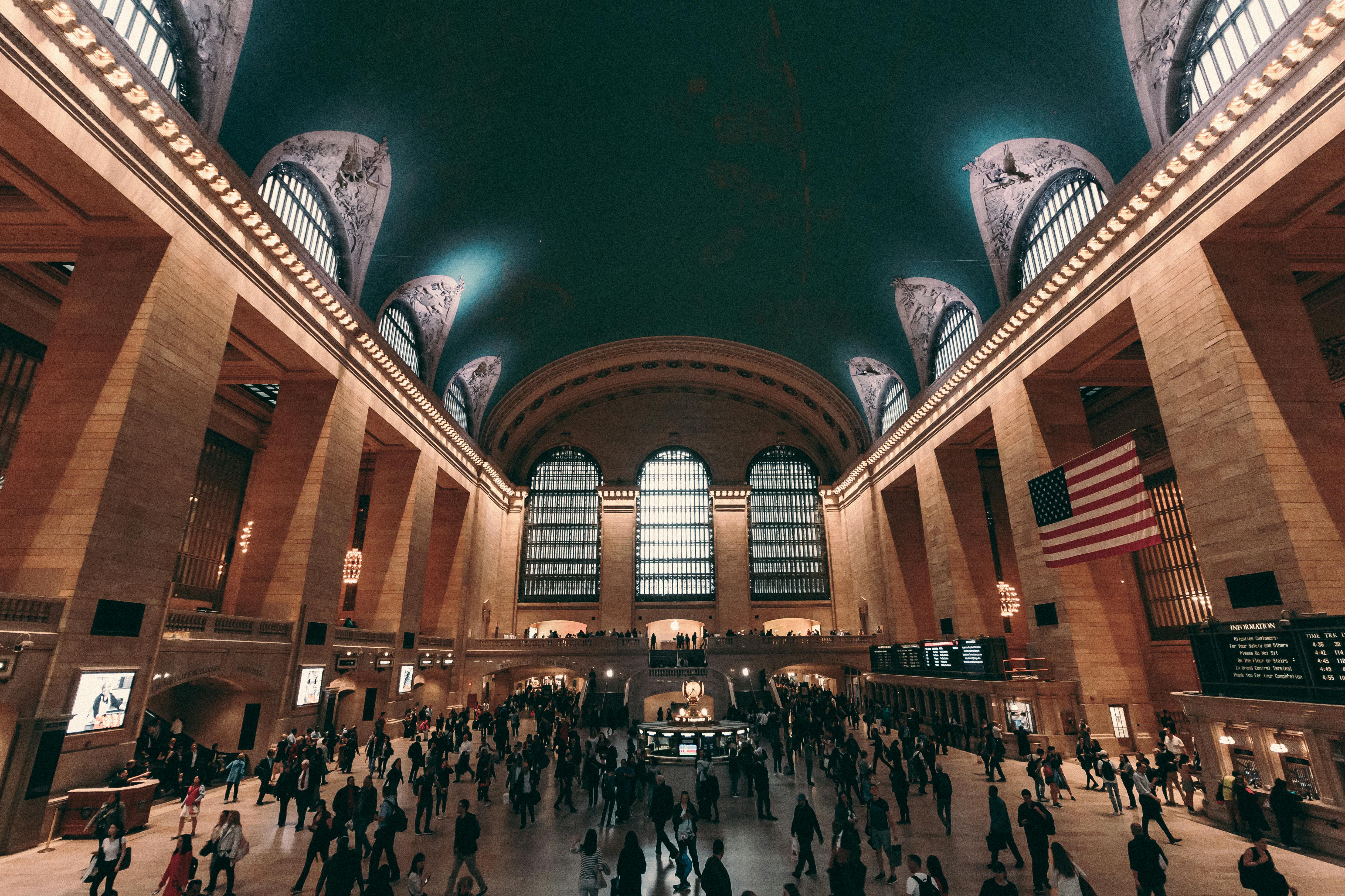 People in Grand Central Railway Station · Free Stock Photo