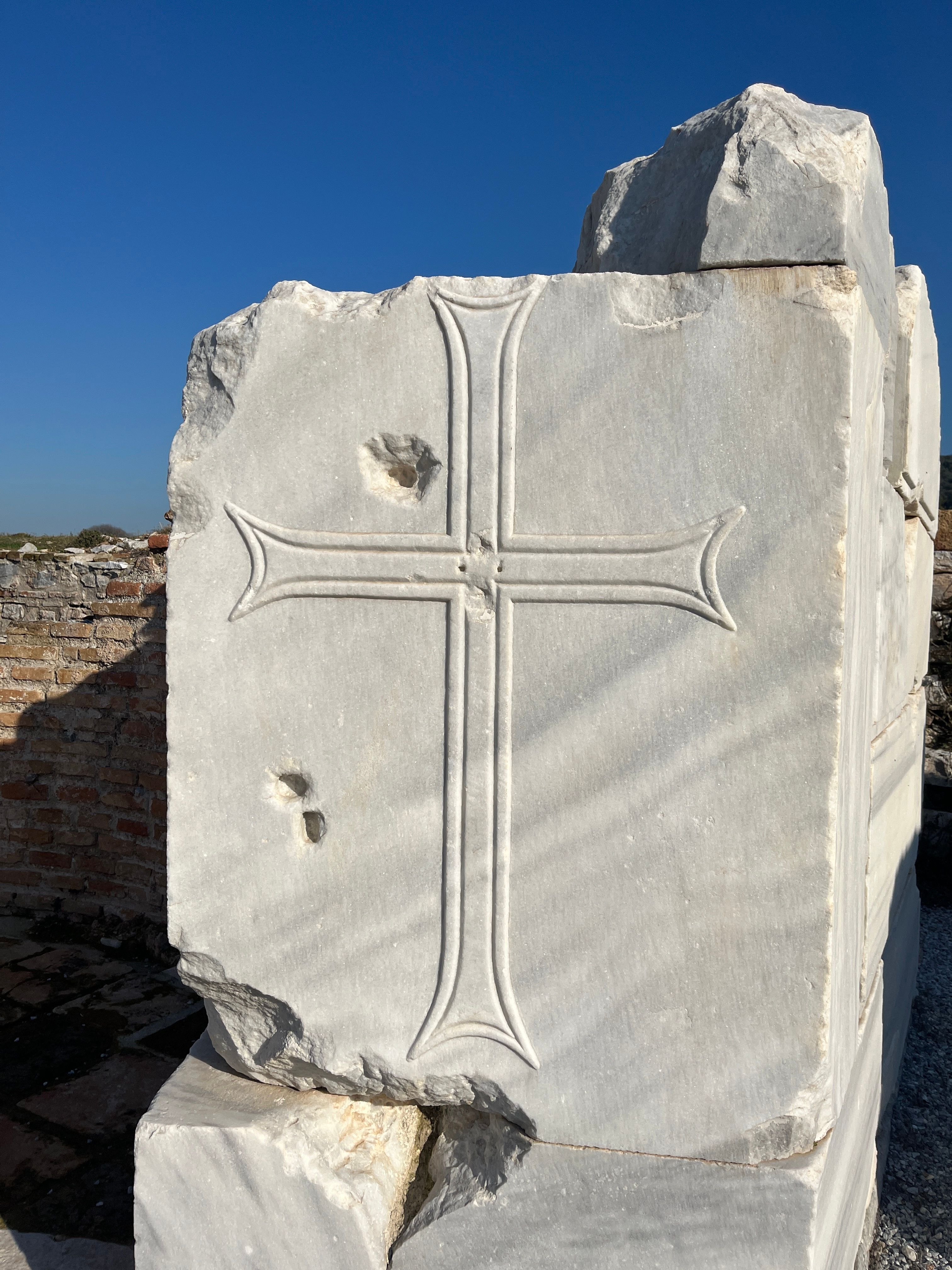 Ancient Marble Cross in Ephesus, Türkiye · Free Stock Photo