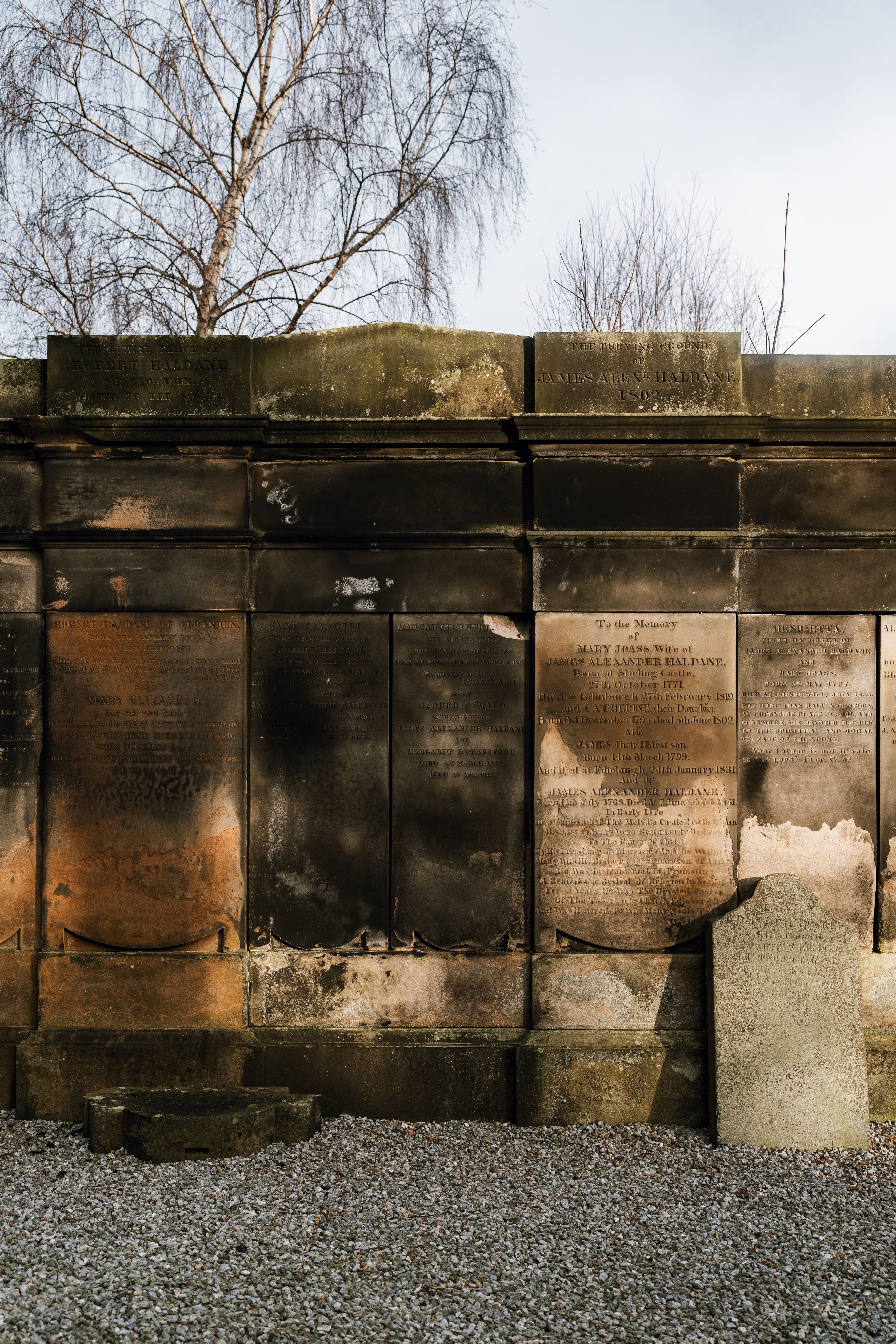 Historic Stone Wall and Tombstone in Edinburgh · Free Stock Photo