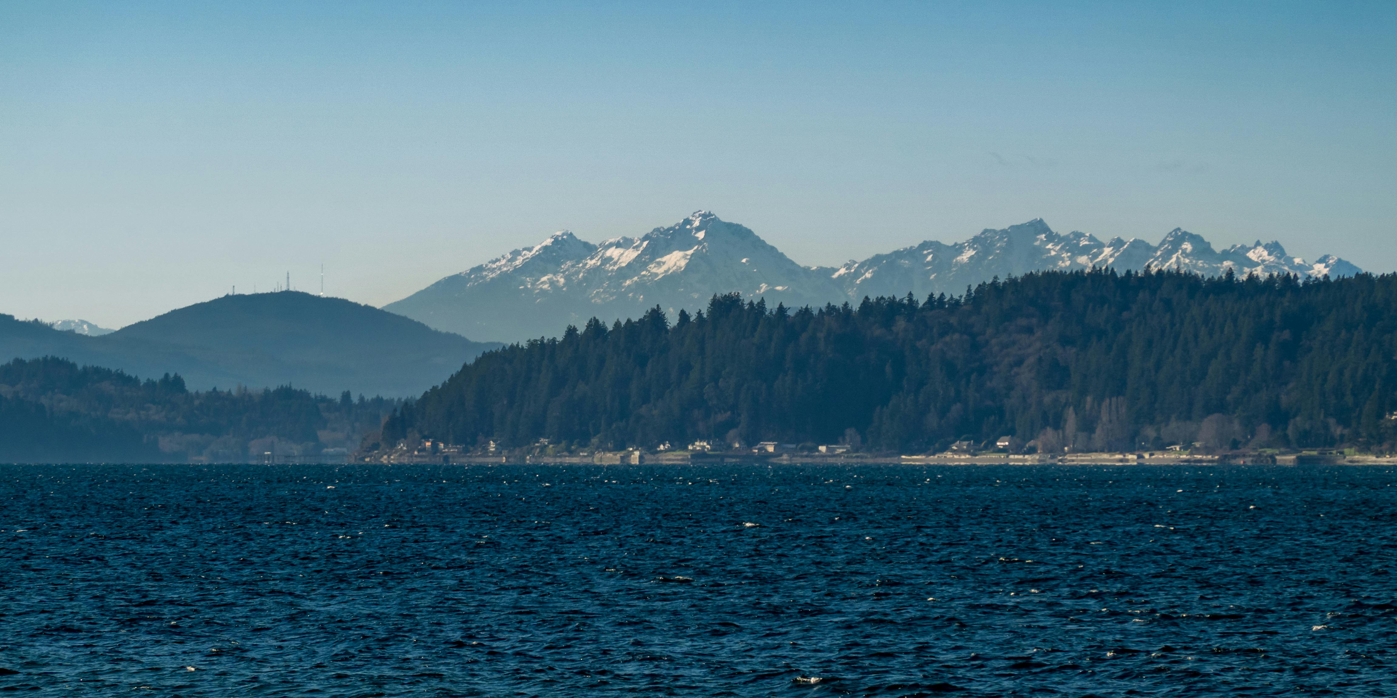 Scenic View of Olympic Mountains from Seattle · Free Stock Photo