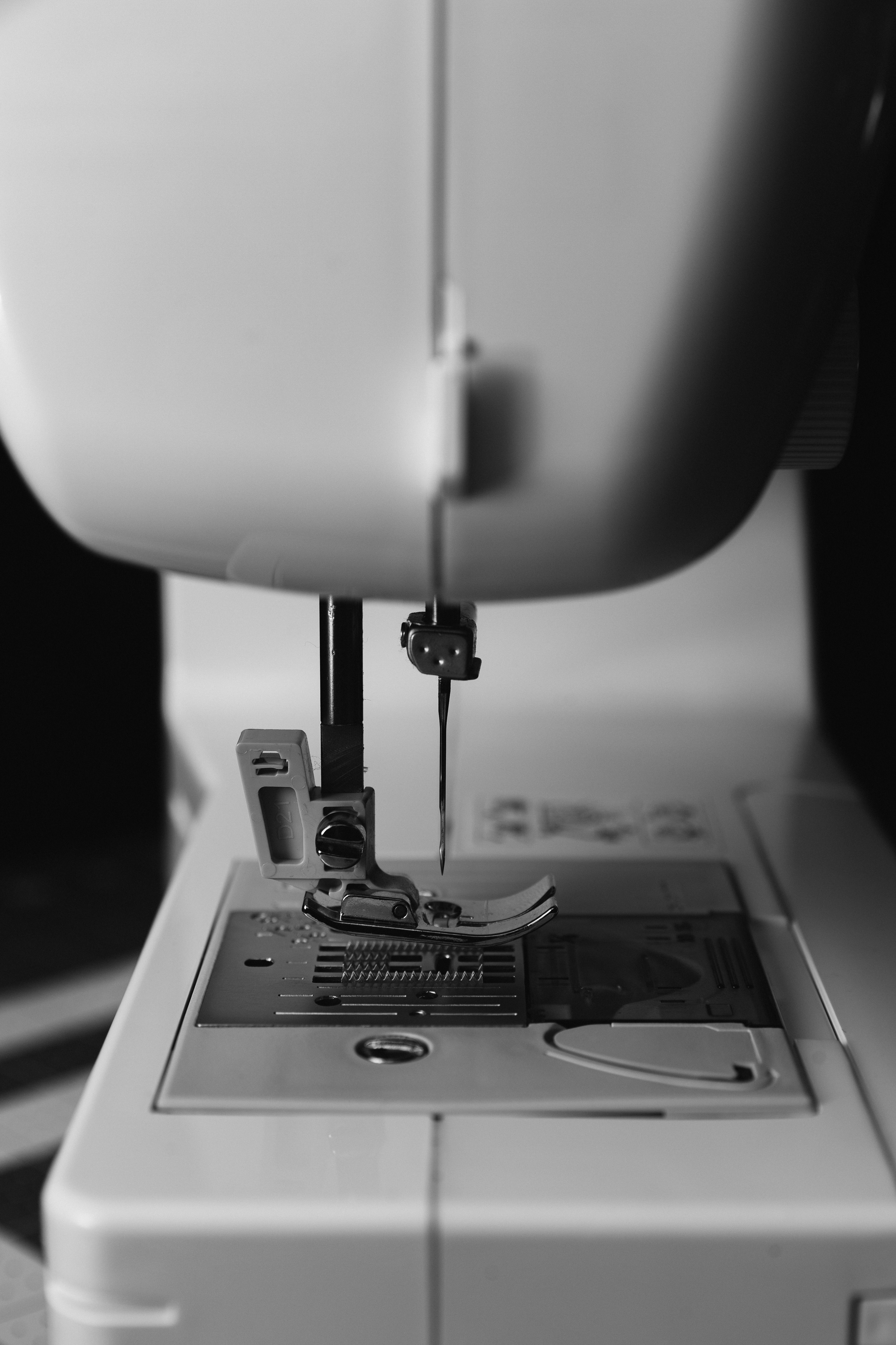 Close-Up Detail of Sewing Machine Needle Mechanism · Free Stock Photo