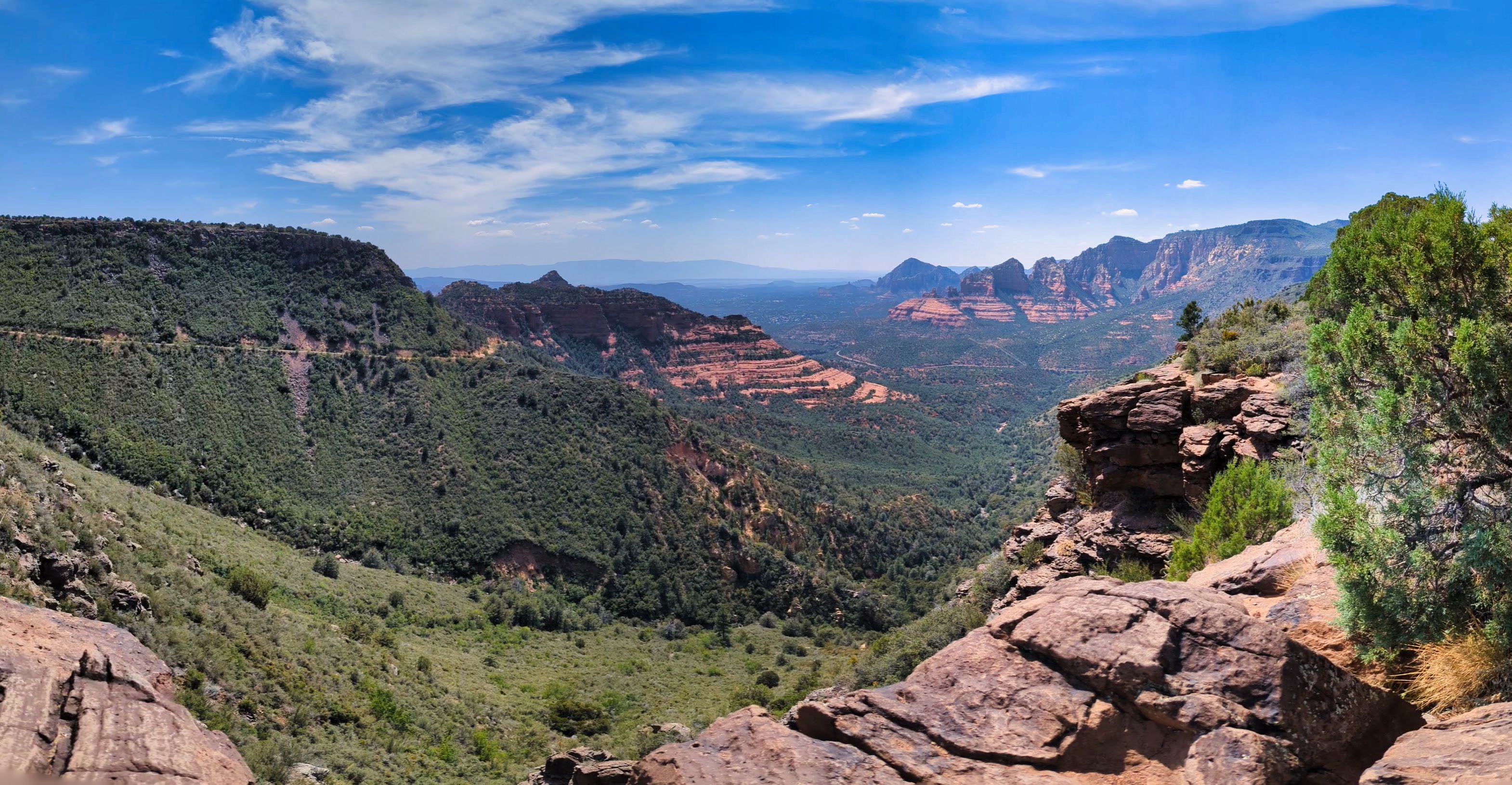 Stunning View of Sedona's Red Rock Scenery · Free Stock Photo