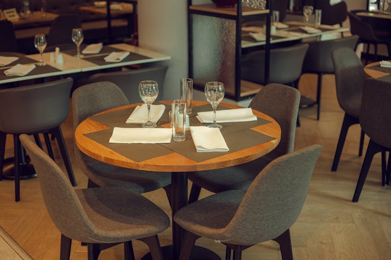 Table Meeting Photos, Download The BEST Free Table Meeting Stock Photos ...