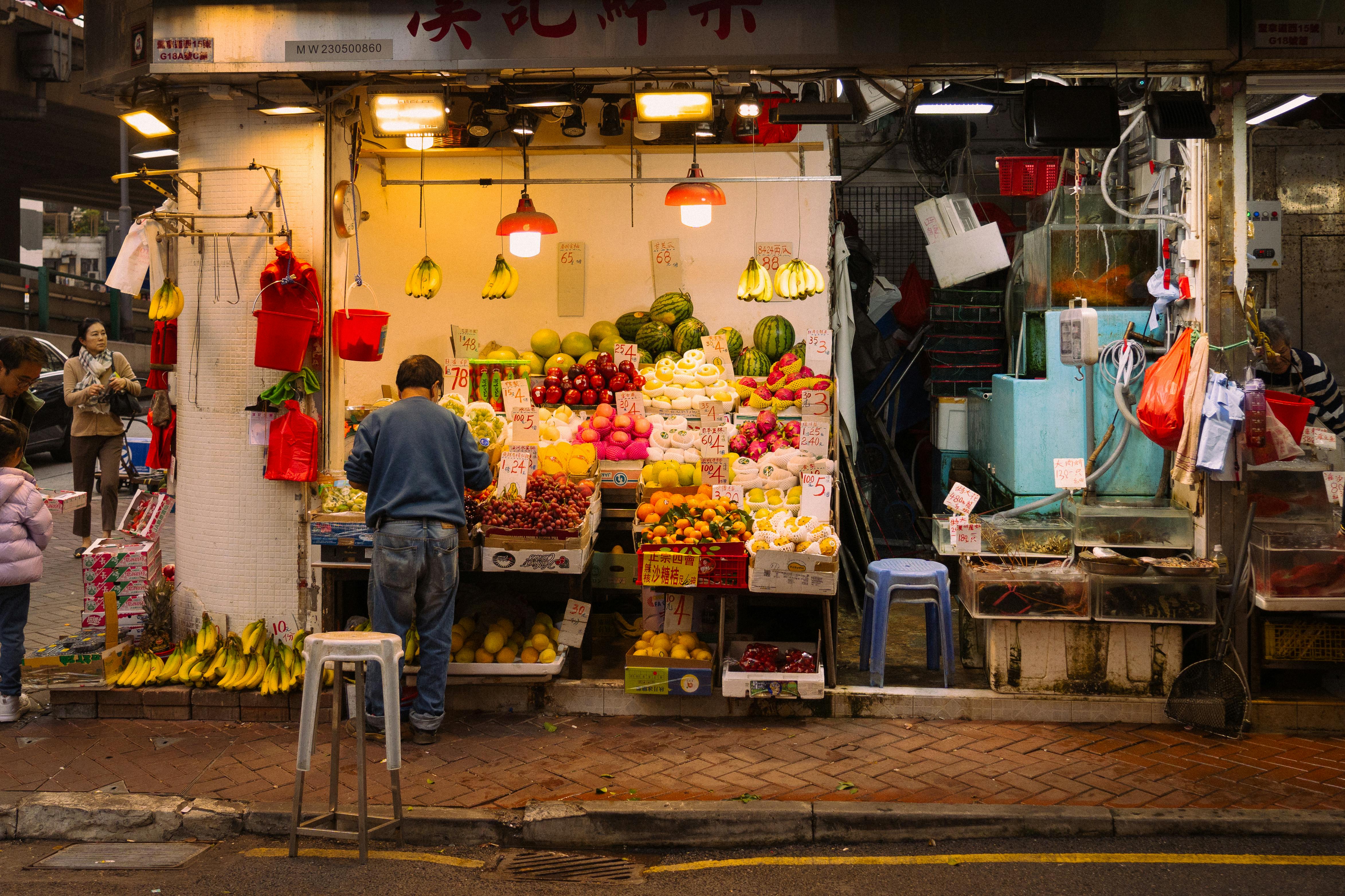 Vibrant Street Market Fruit Stall Display · Free Stock Photo
