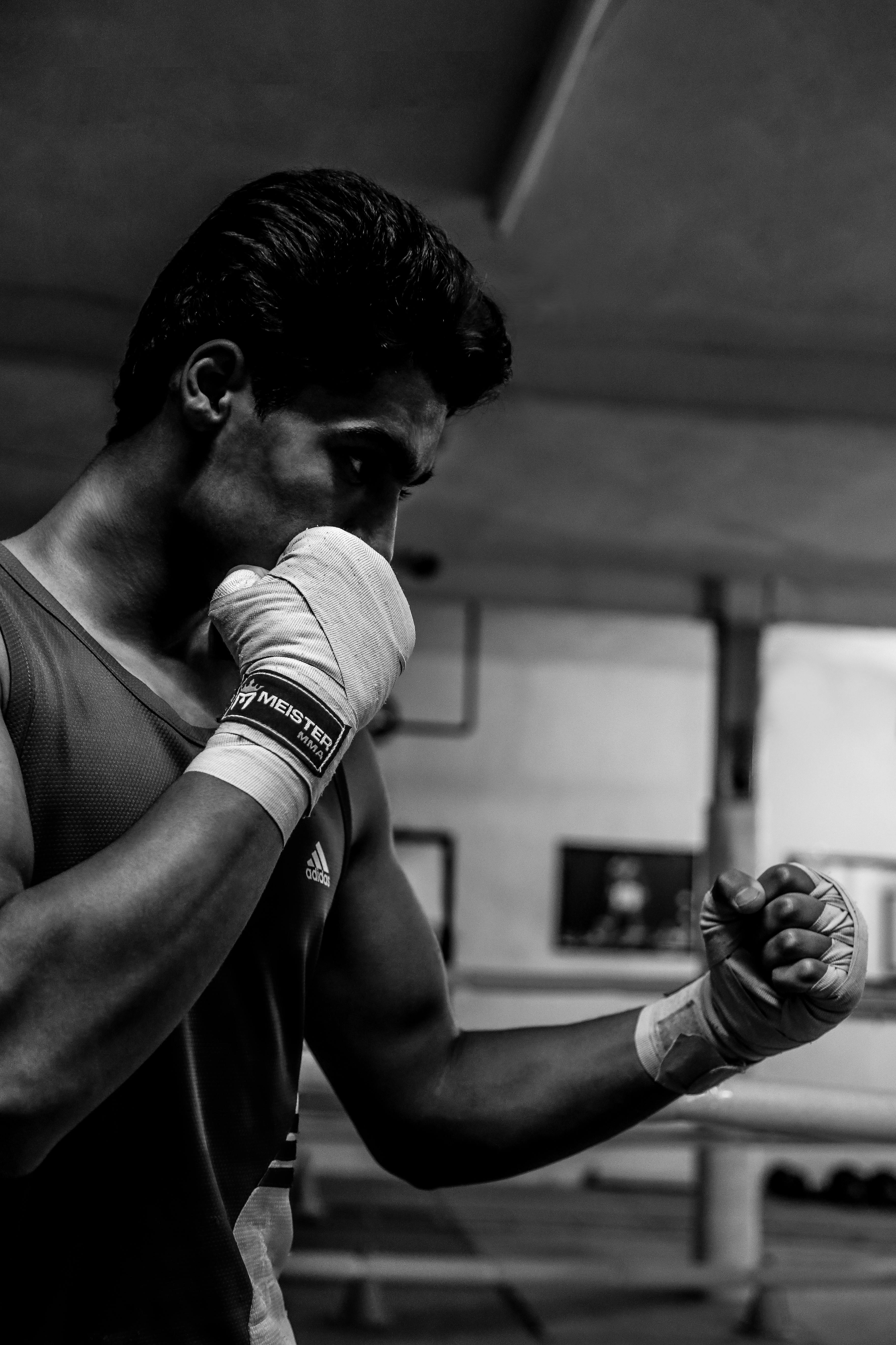 354.604+ Fotos y Imágenes de Hombre boxeando Gratis · Banco de Fotos Gratis