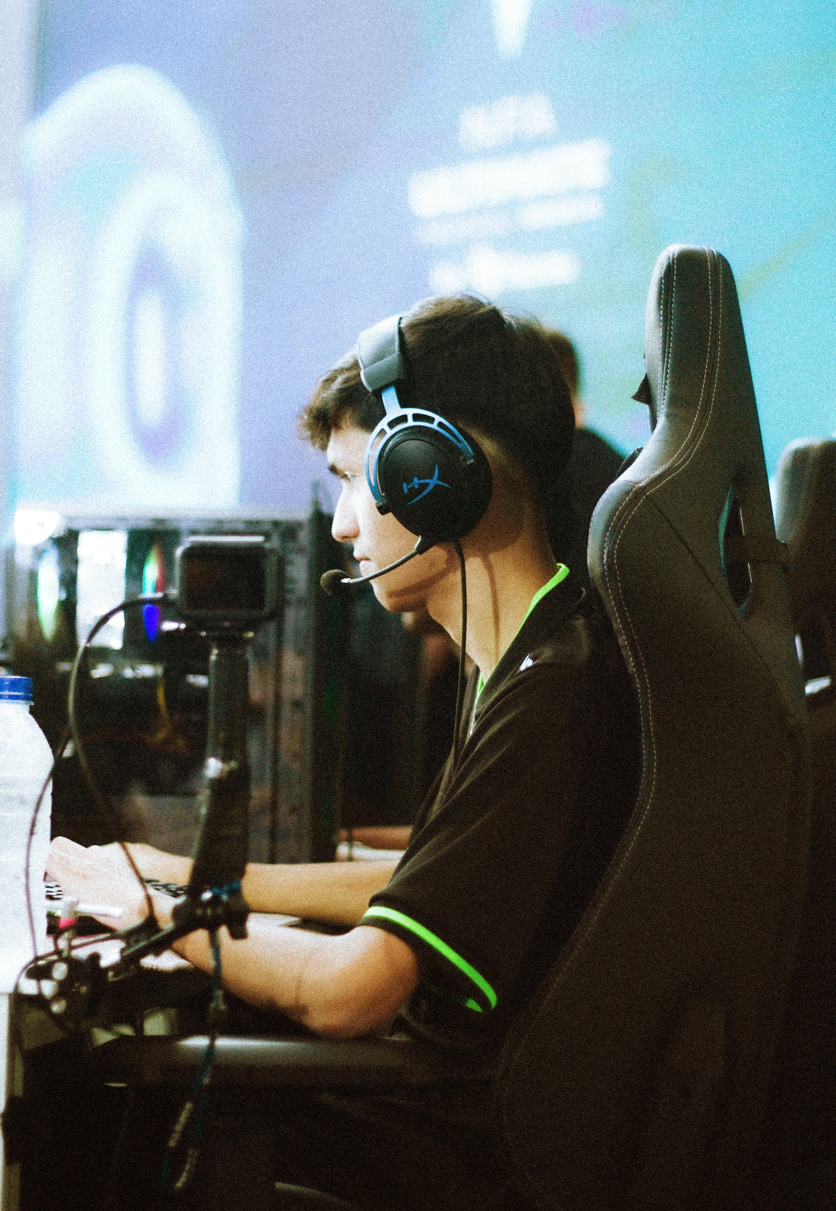 Professional Gamer Focused in Tournament · Free Stock Photo