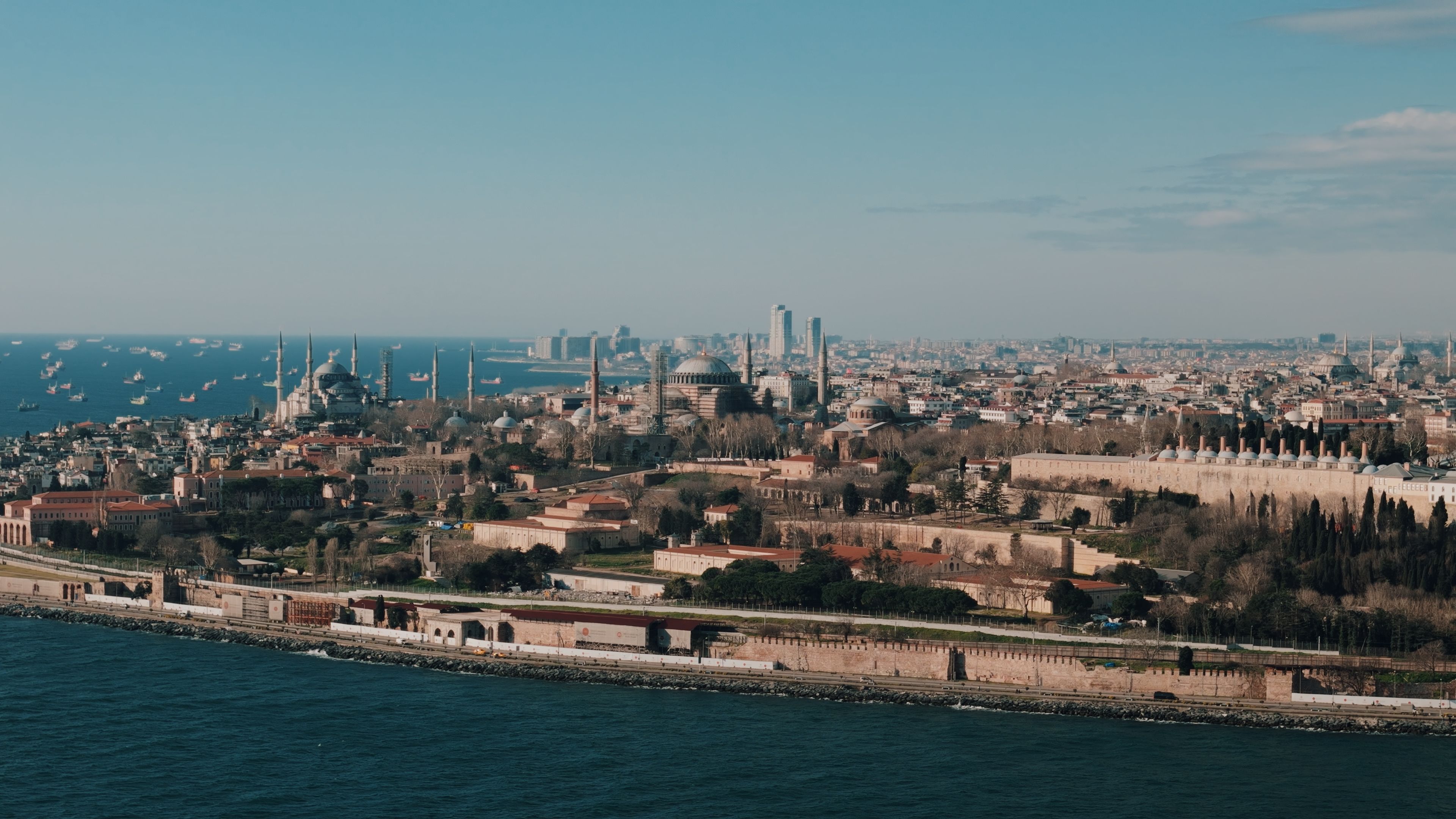 Aerial View of Historic Istanbul Landmarks · Free Stock Photo