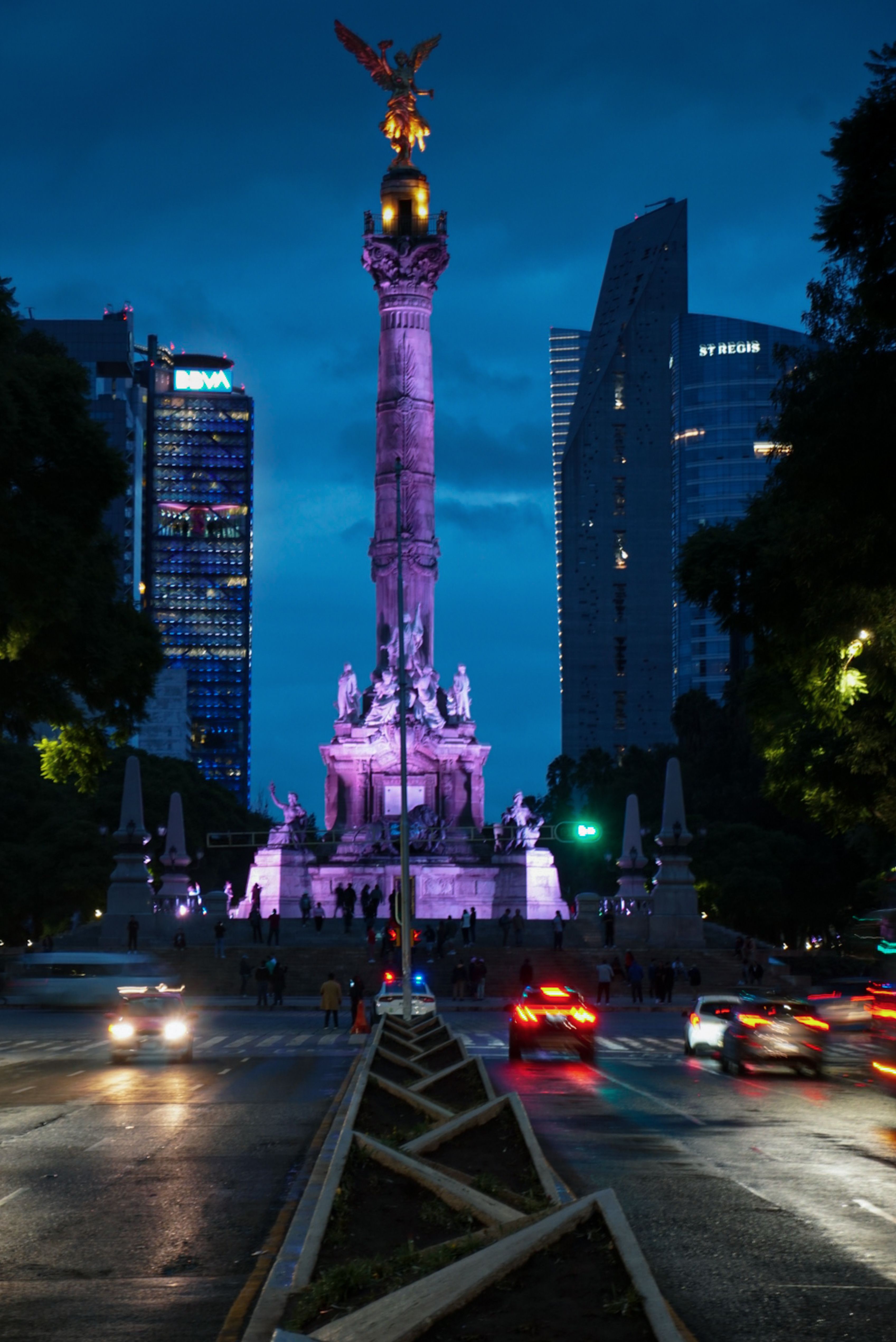 ángel De La Independencia De Noche En La Ciudad De México · Foto de ...