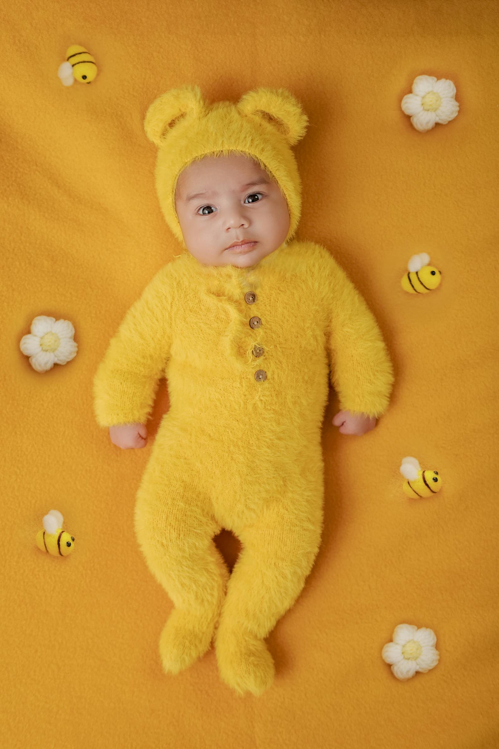 Yellow Background Gfx Photos, Download The BEST Free Yellow Background ...