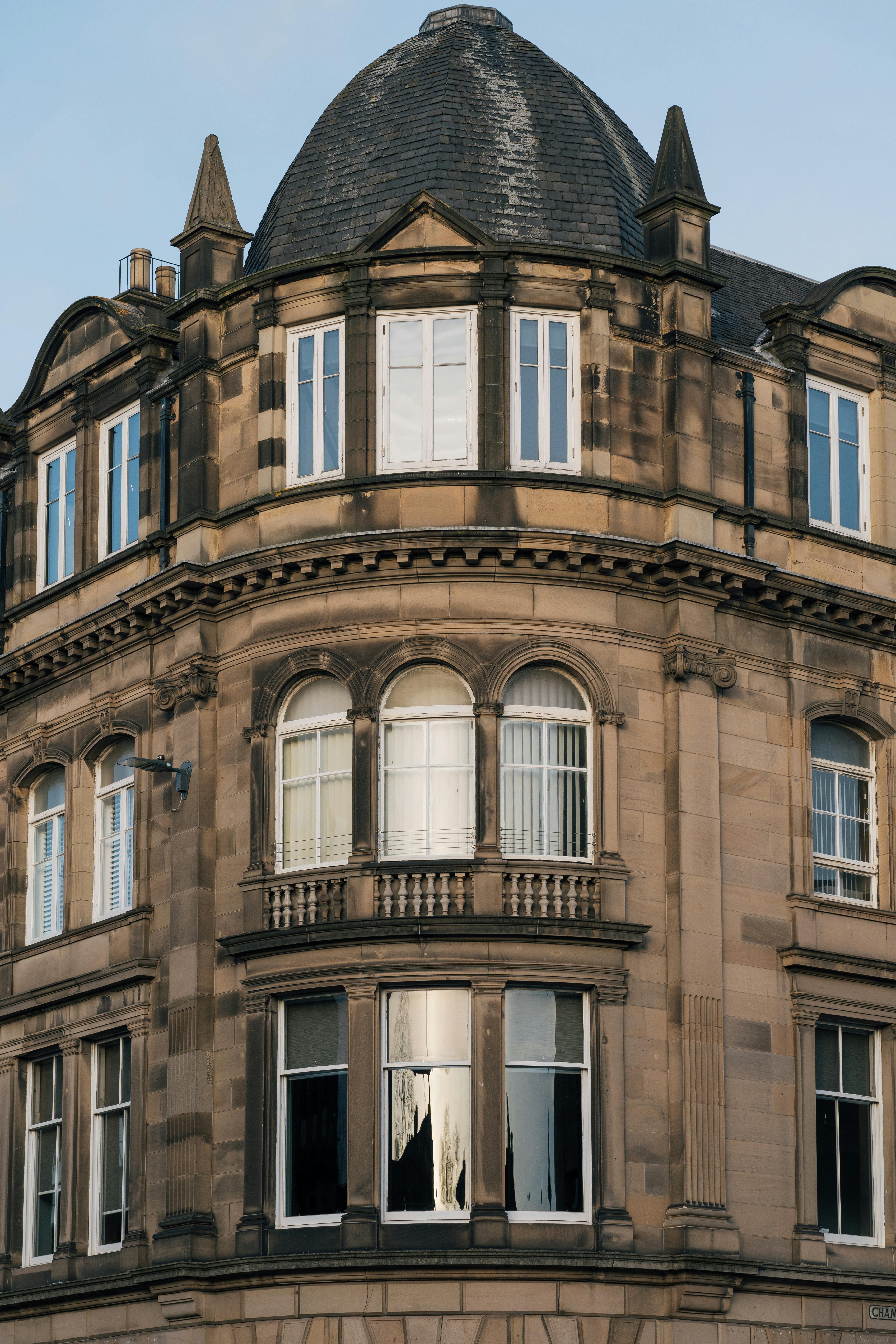 Historic Architecture in Edinburgh Cityscape · Free Stock Photo