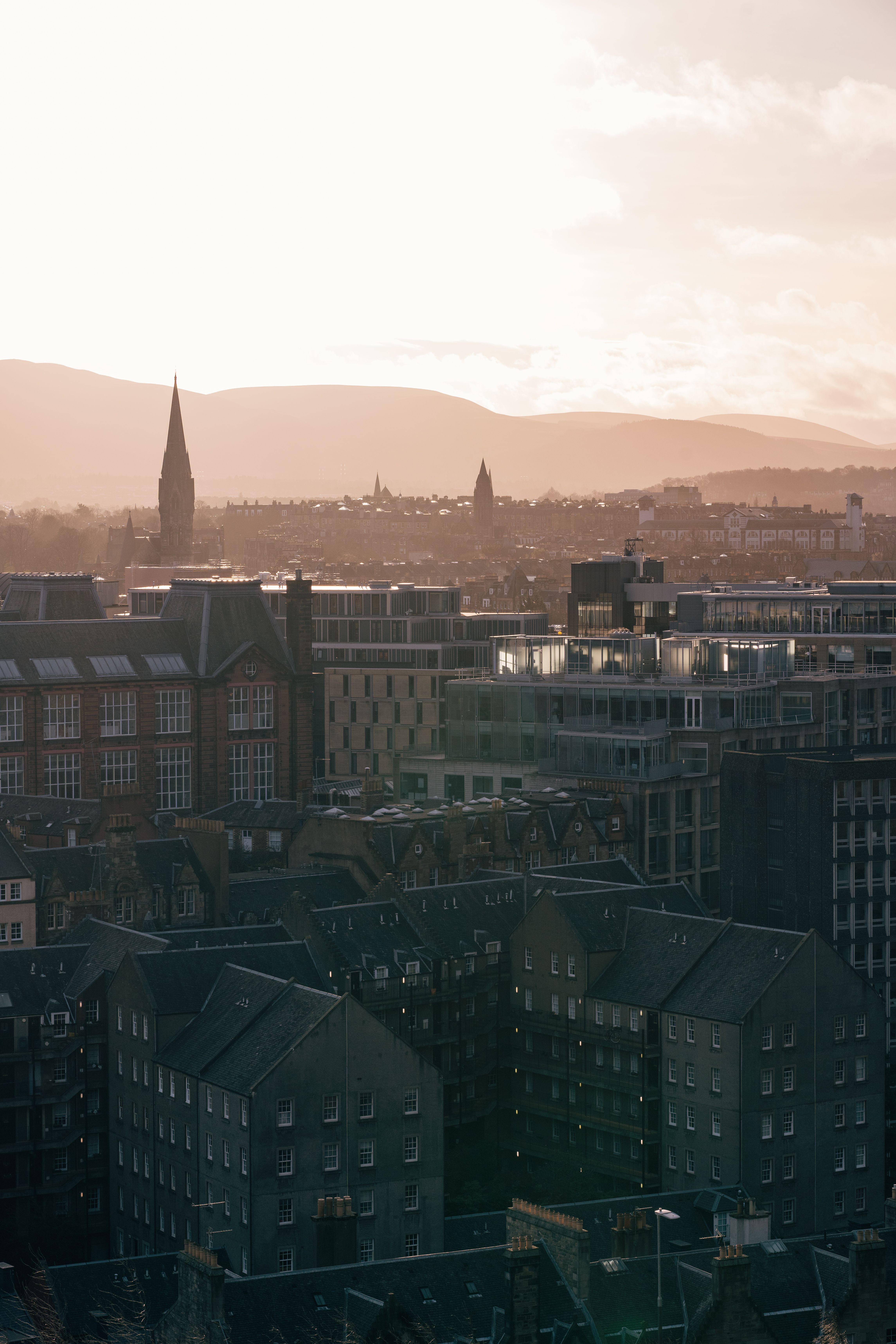 Sunset Over Edinburgh: Skyline and Hills · Free Stock Photo