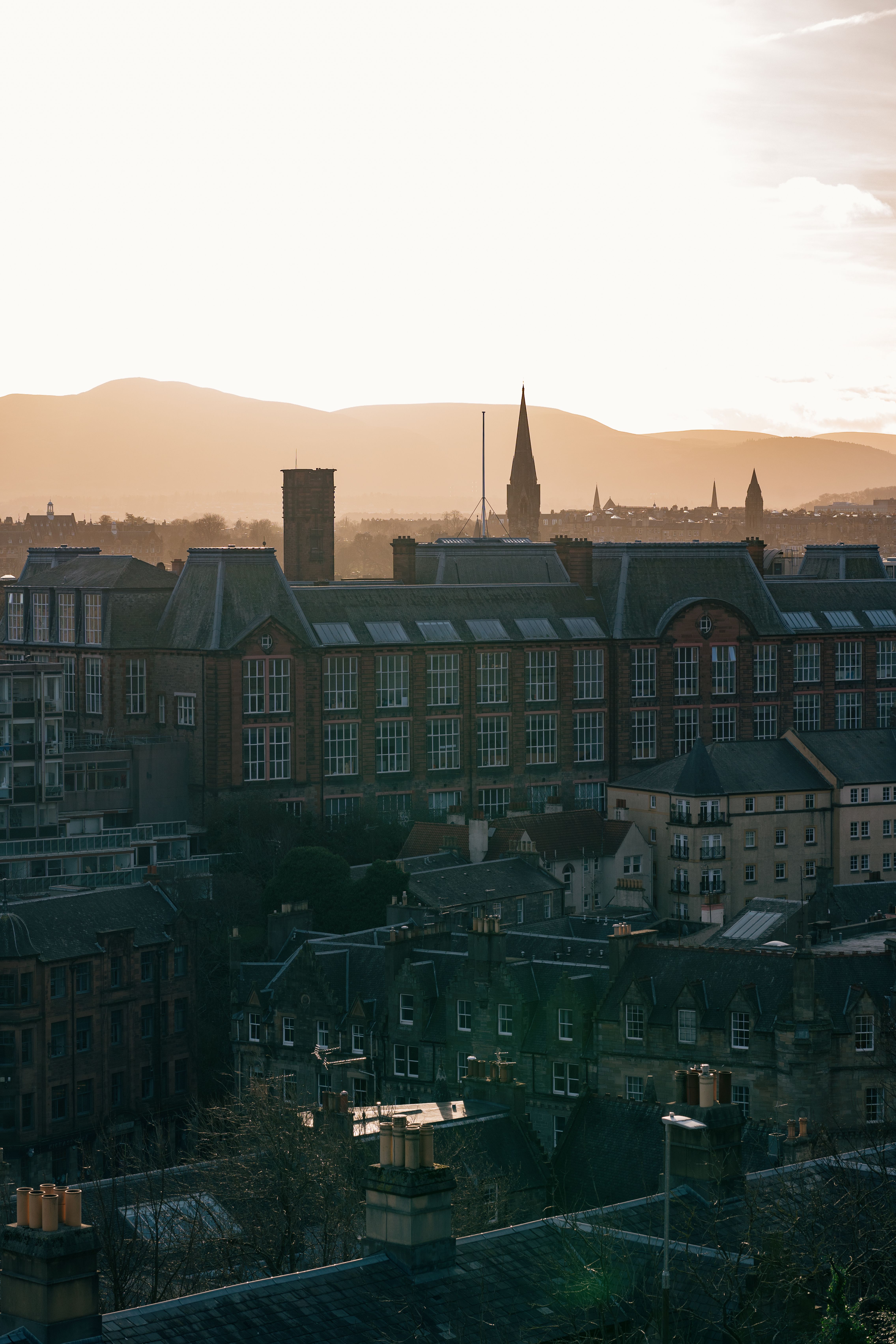 Edinburgh Cityscape at Sunset with Historic Architecture · Free Stock Photo