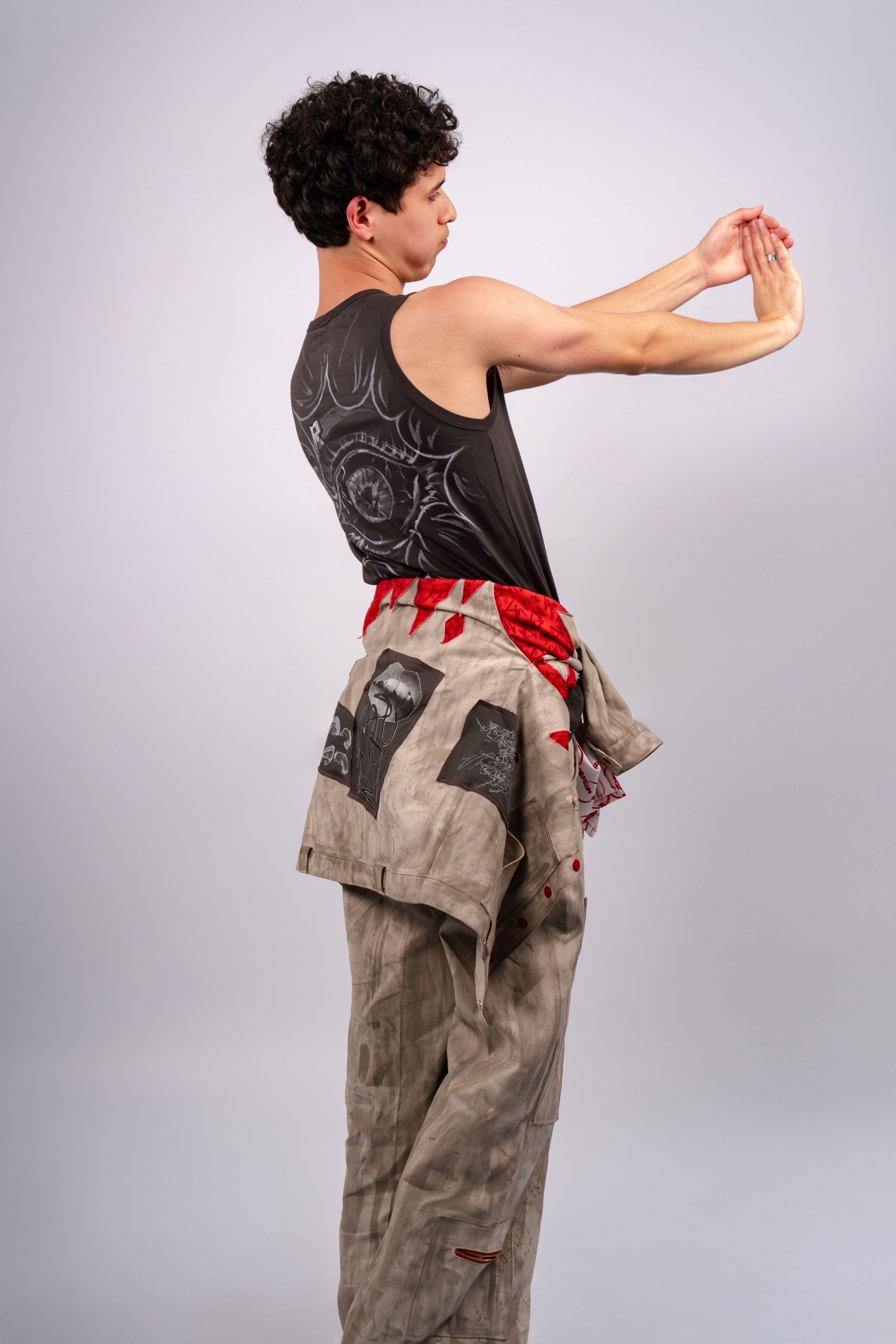 Contemporary Dance Pose in Artistic Costume · Free Stock Photo