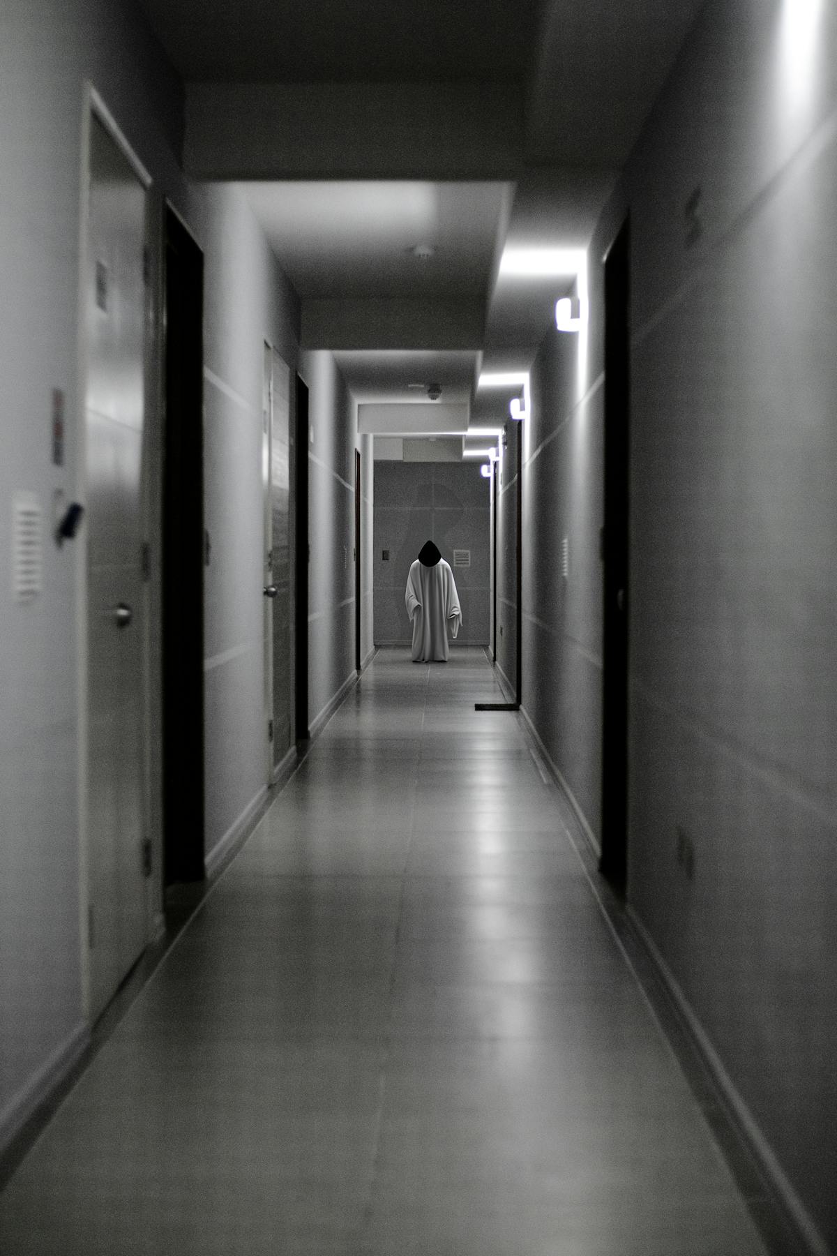 Scary Hallway Photos, Download The BEST Free Scary Hallway Stock Photos ...