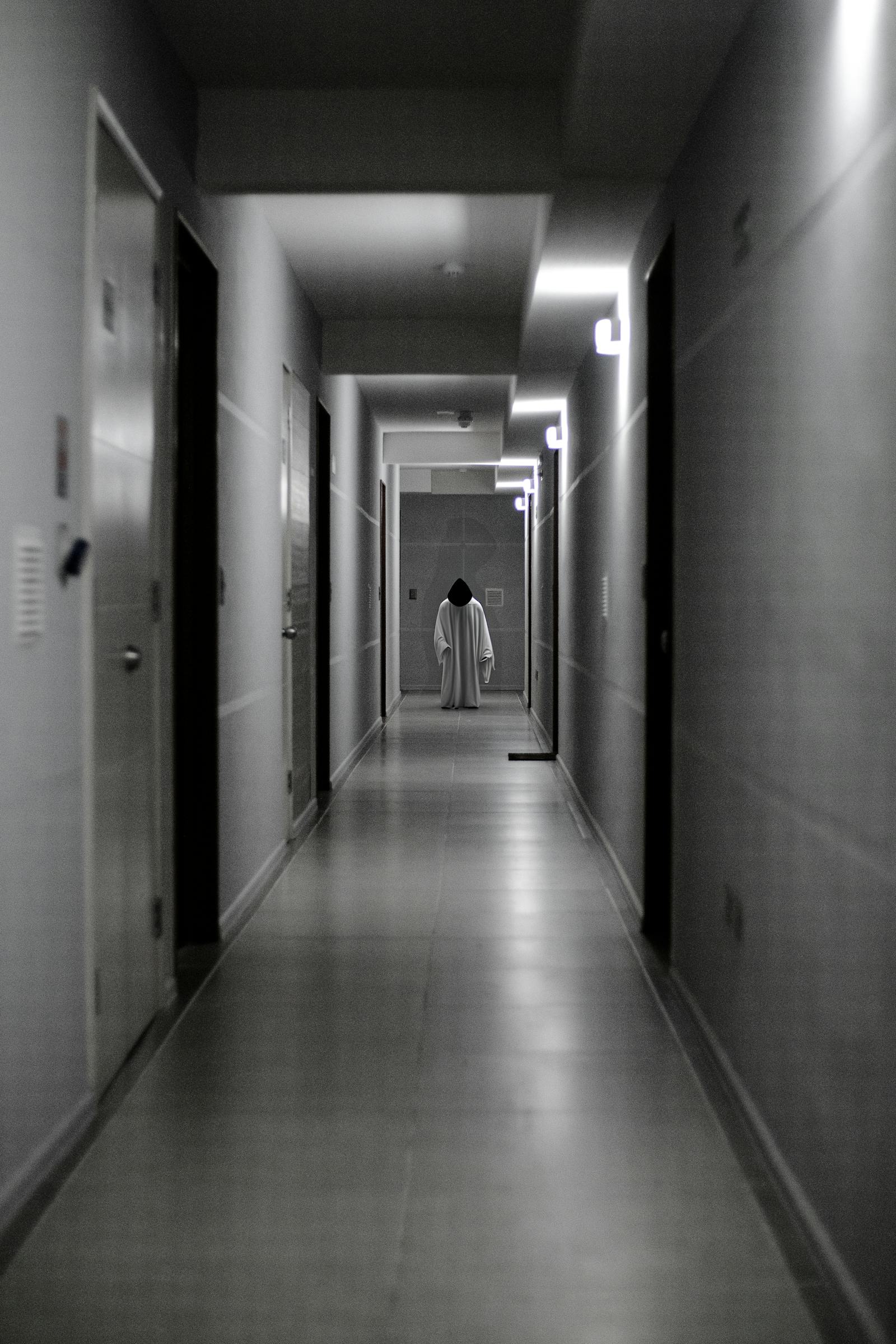 Scary Hallway Photos, Download The BEST Free Scary Hallway Stock Photos ...