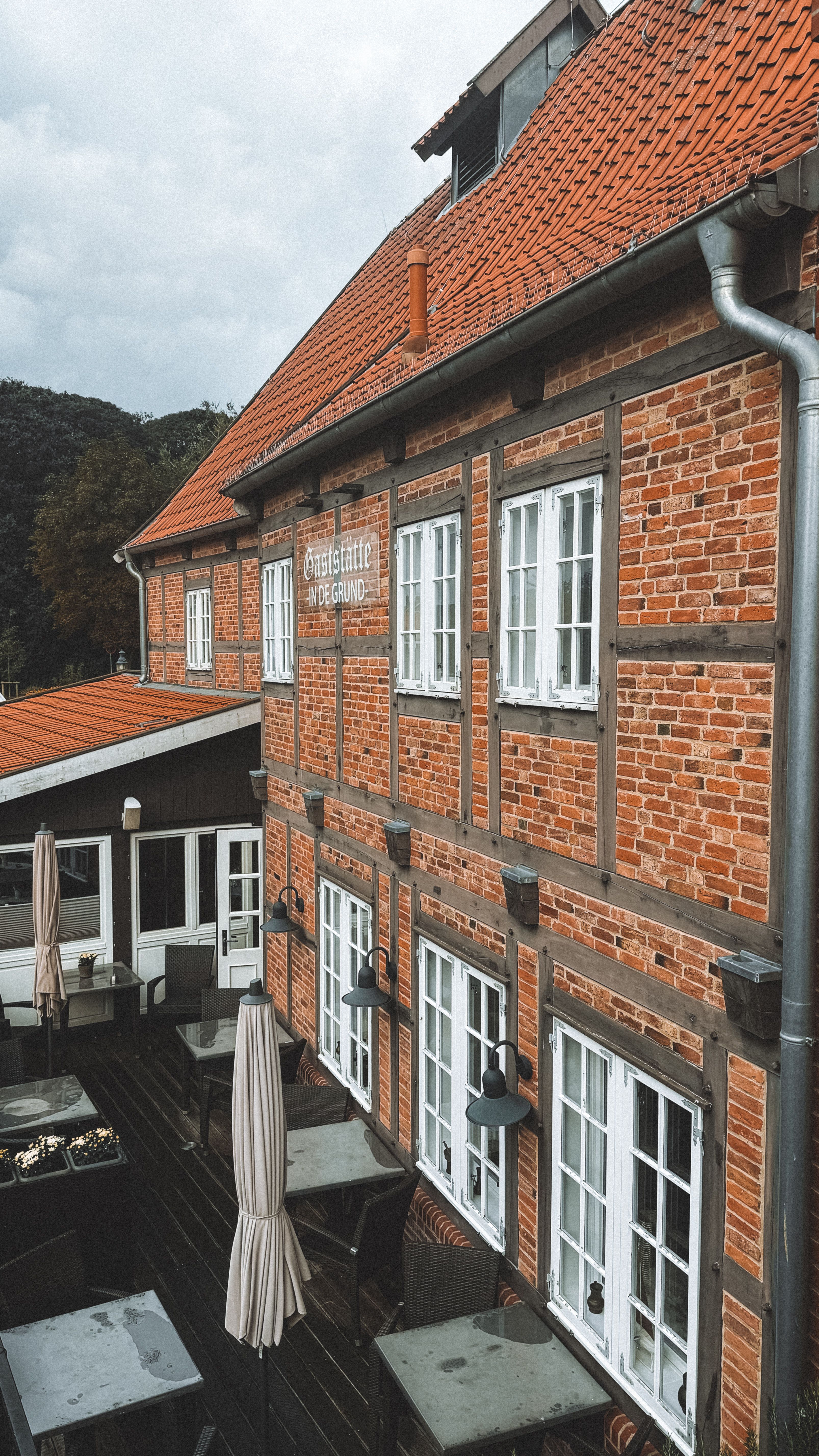 Historic Brick Building in Ottendorf-Okrilla, Germany · Free Stock Photo