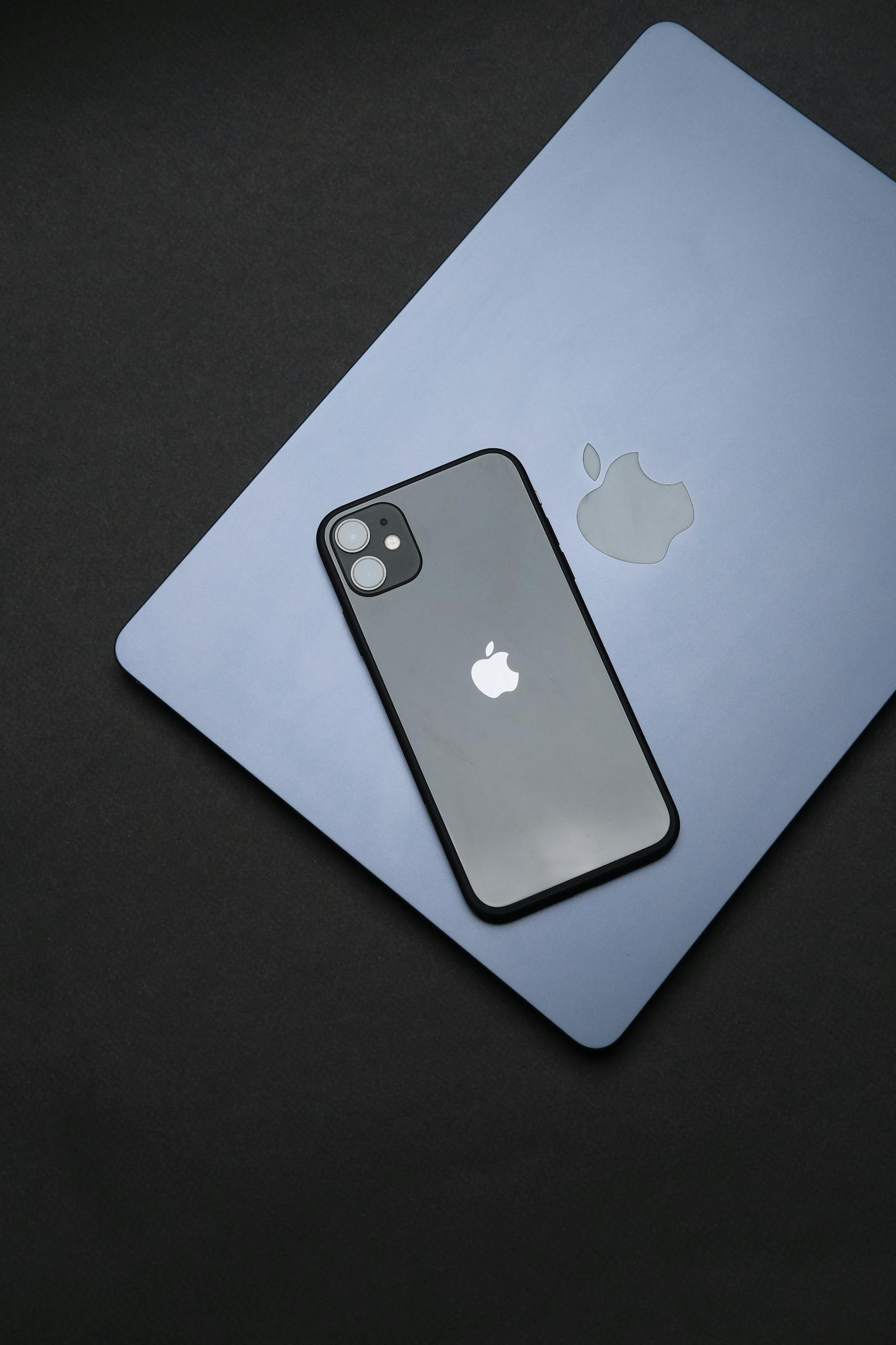 Apple Iphone Photos, Download The BEST Free Apple Iphone Stock Photos ...