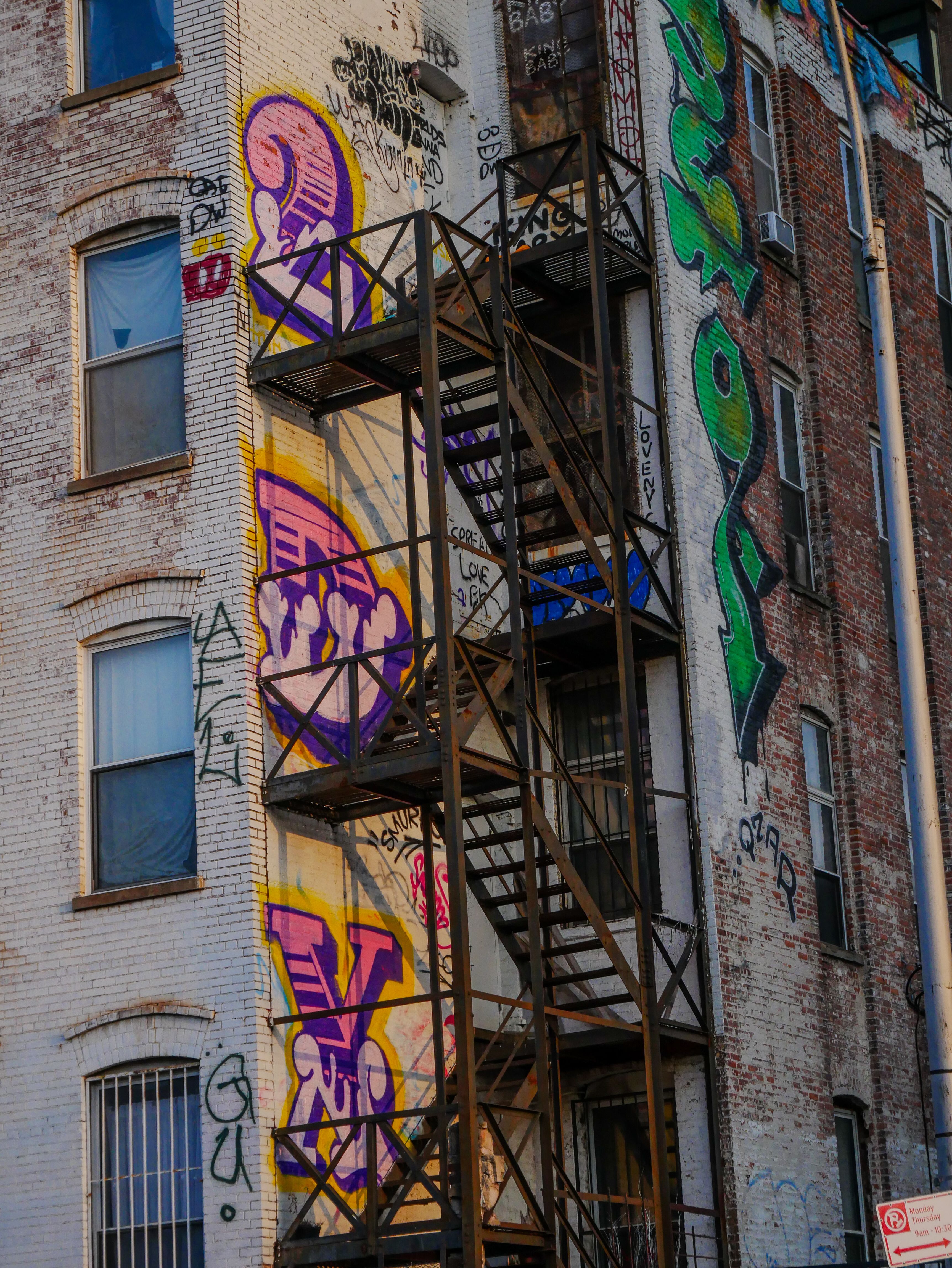 Urban Graffiti on Williamsburg Building Facade · Free Stock Photo