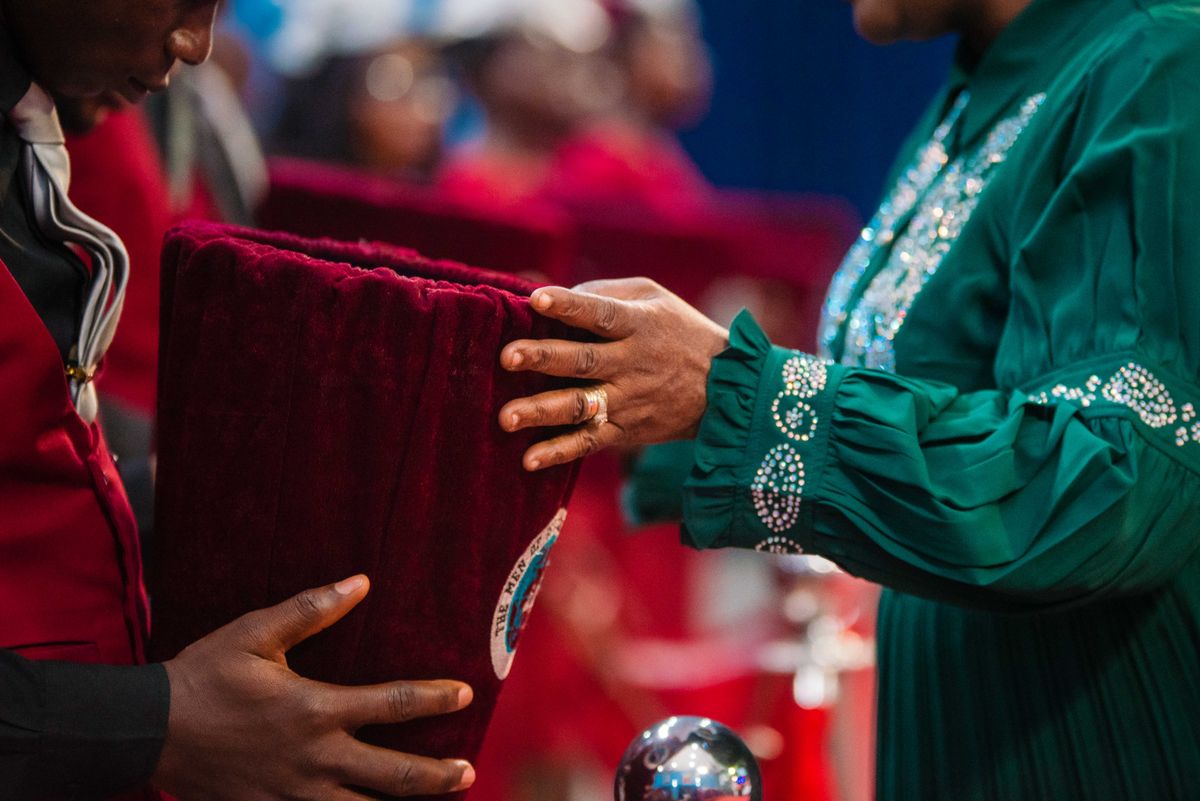 Giving Tithes And Offerings Church Photos, Download The BEST Free ...