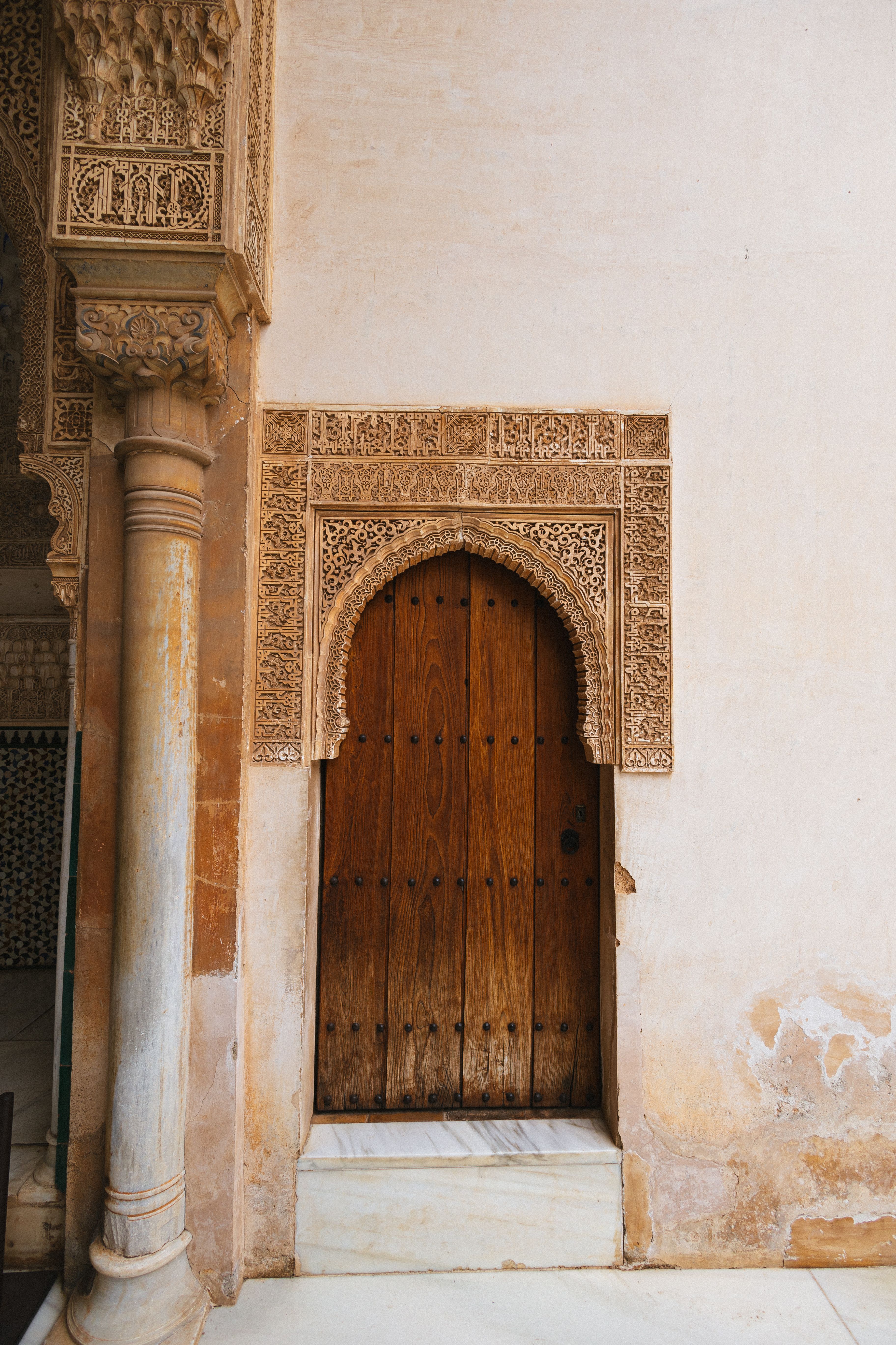 Intricate Alhambra Archway in Granada, Spain · Free Stock Photo