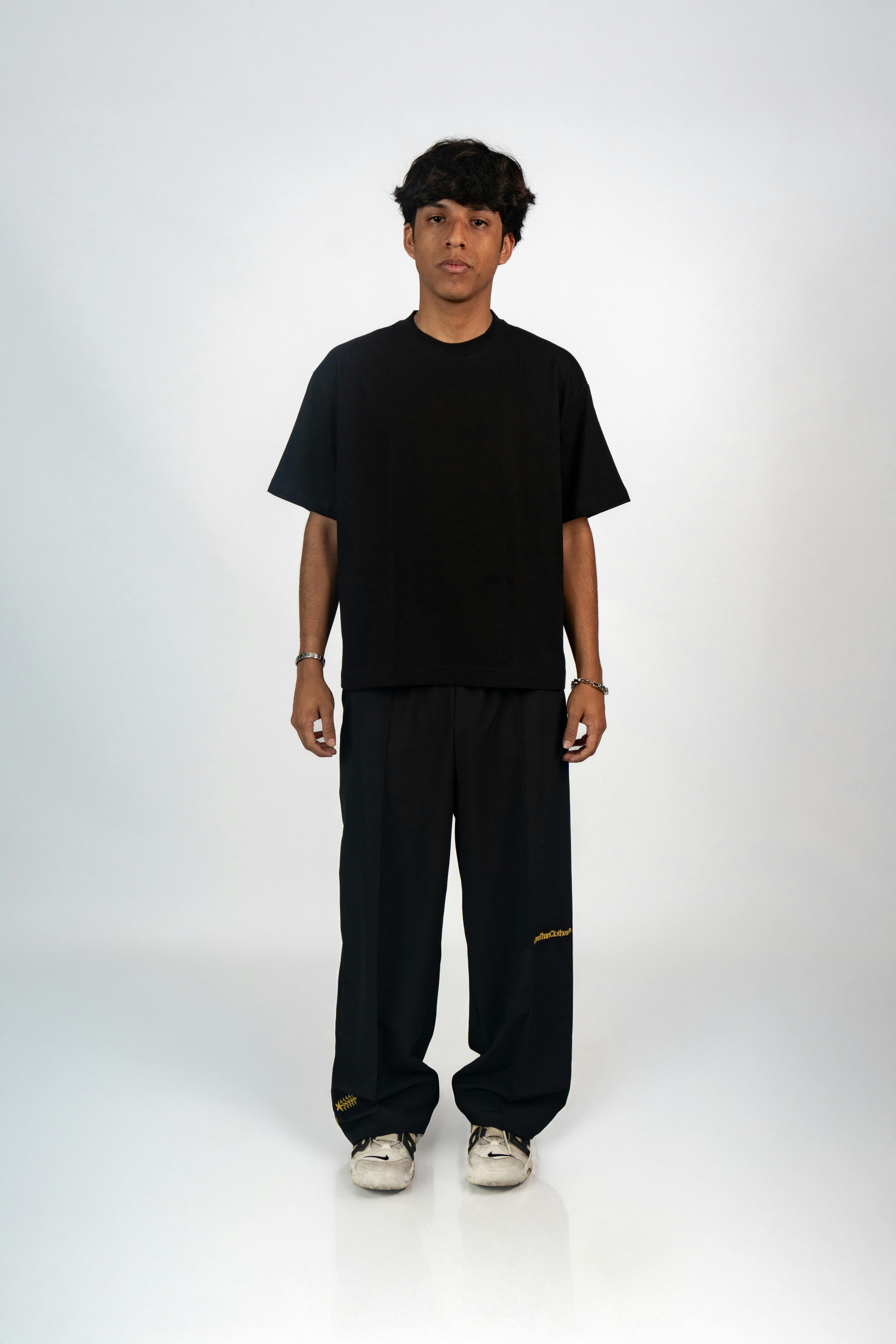 Static Pose Photos, Download The BEST Free Static Pose Stock Photos ...