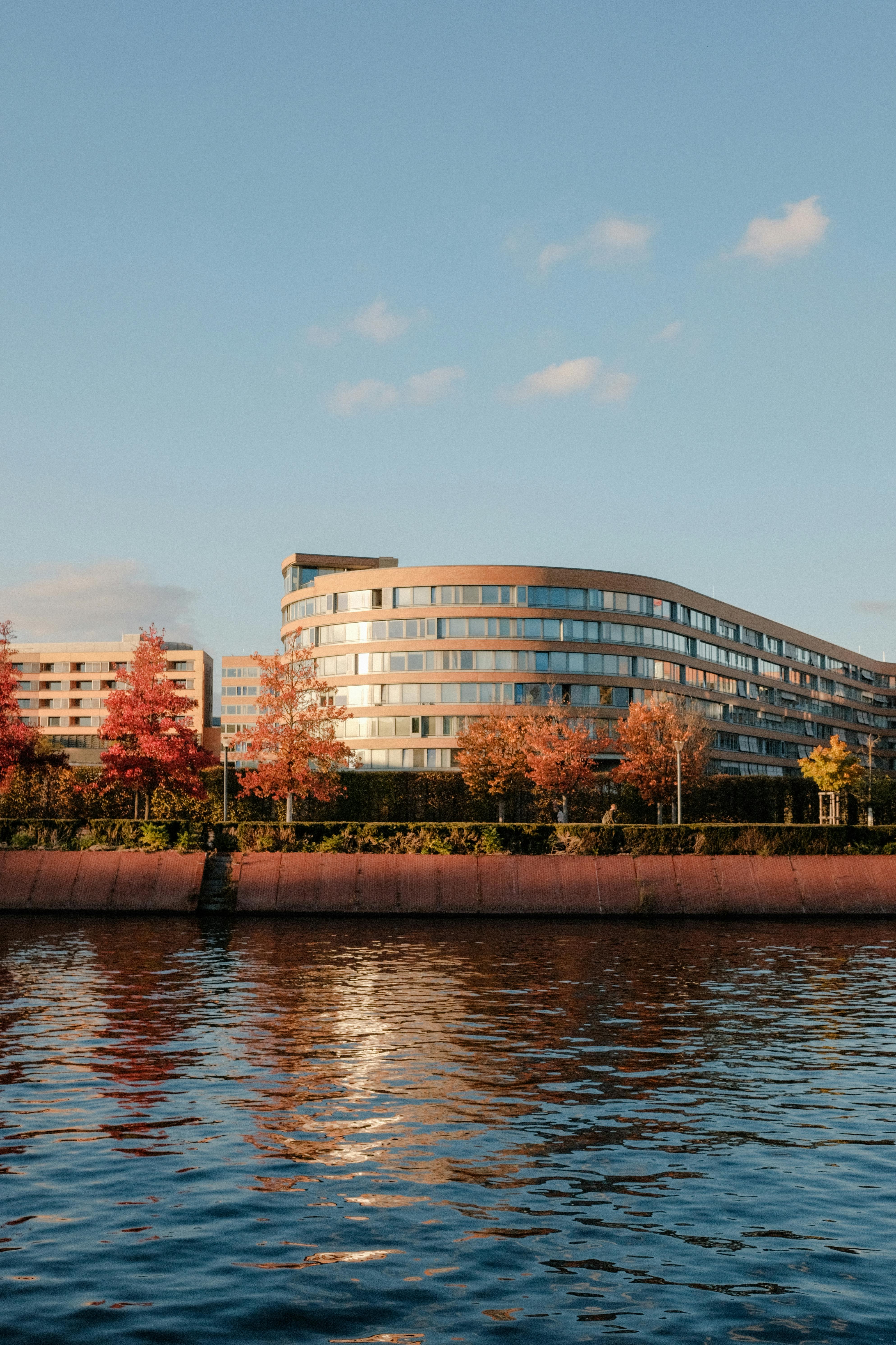 Modern Riverfront Architecture in Berlin · Free Stock Photo