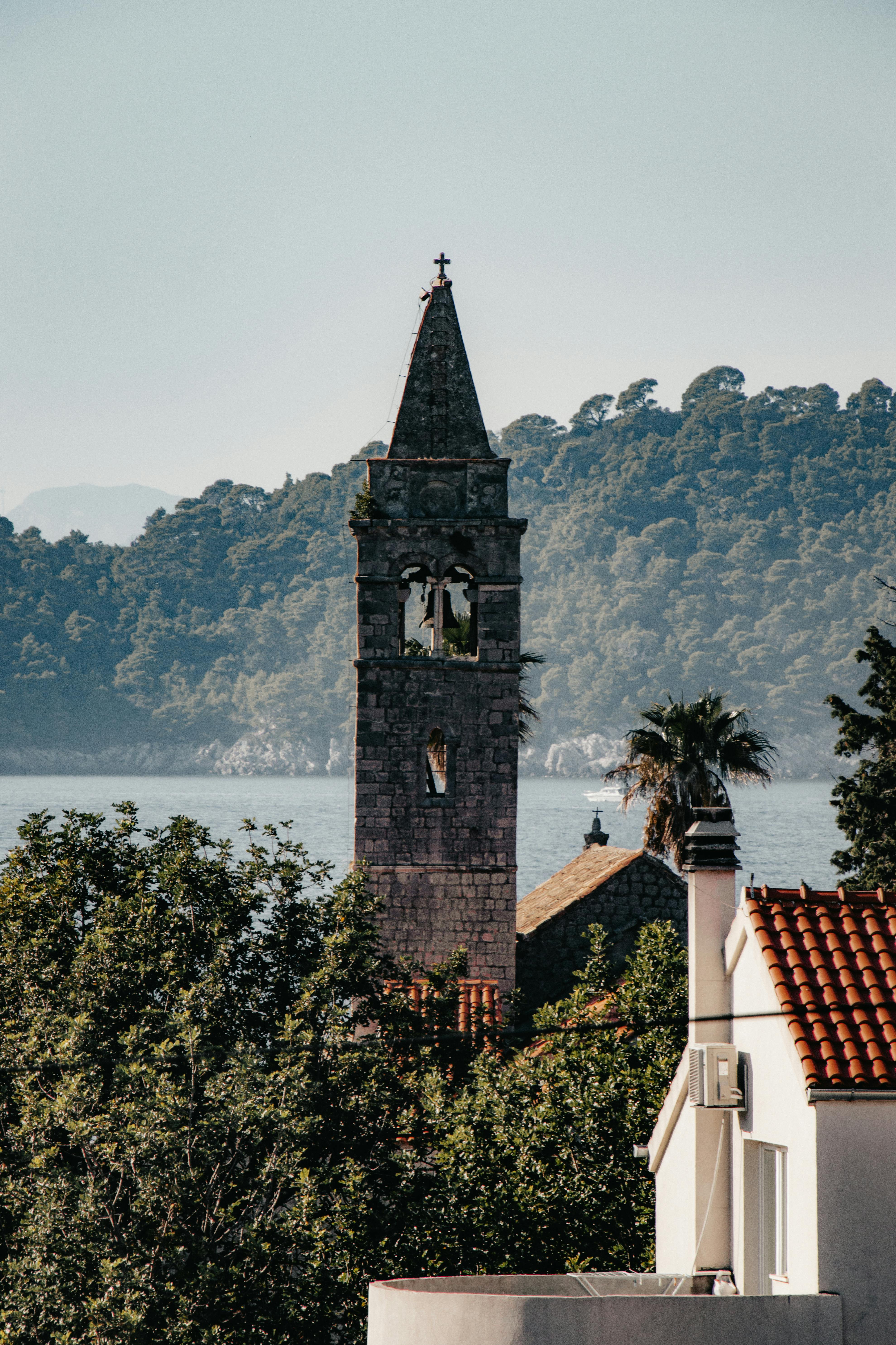 Vista Panorámica De La Torre Histórica En La Isla De Lopud · Foto de ...