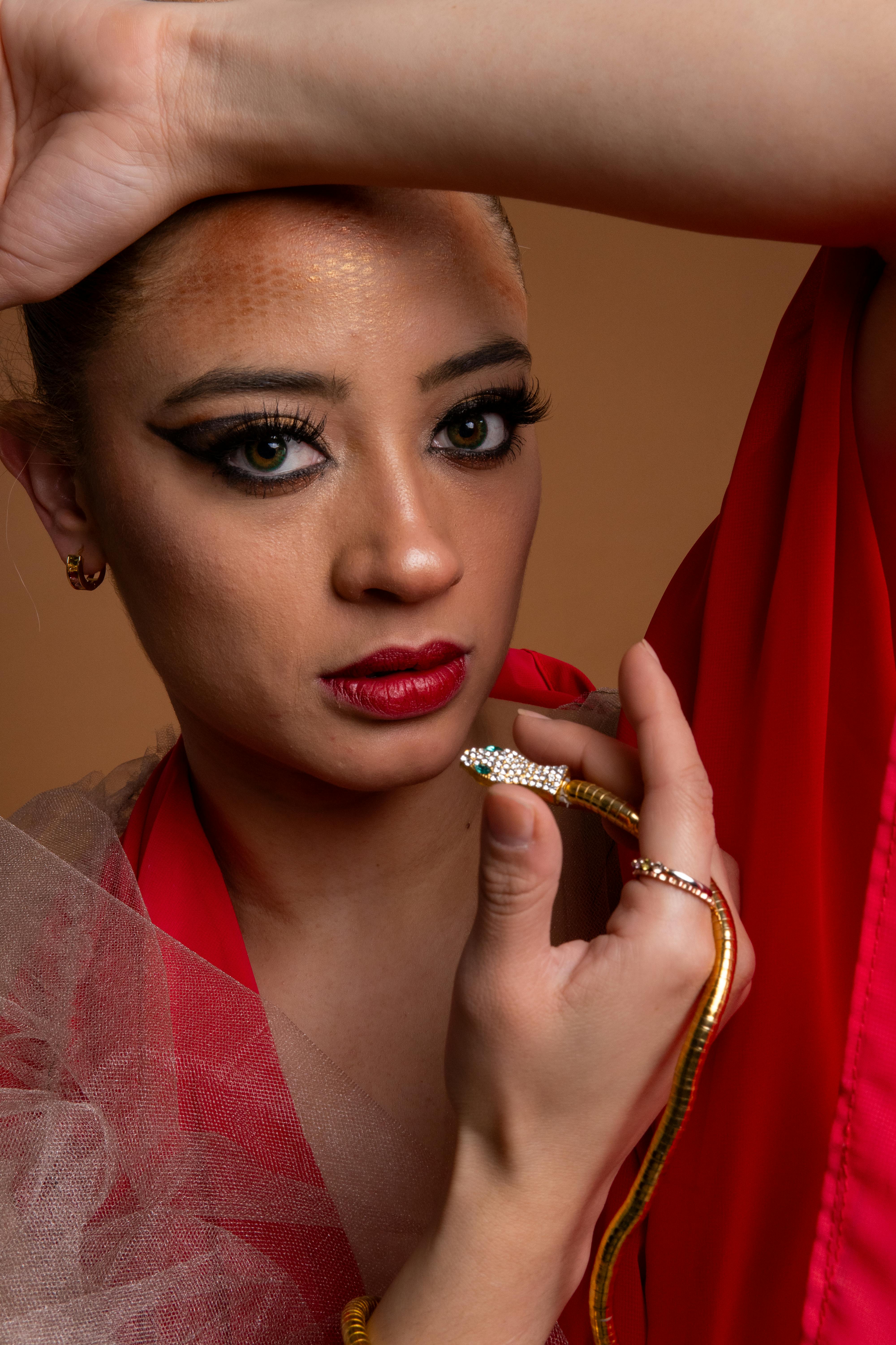 Face Model Of Jewelry Photos, Download The BEST Free Face Model Of ...