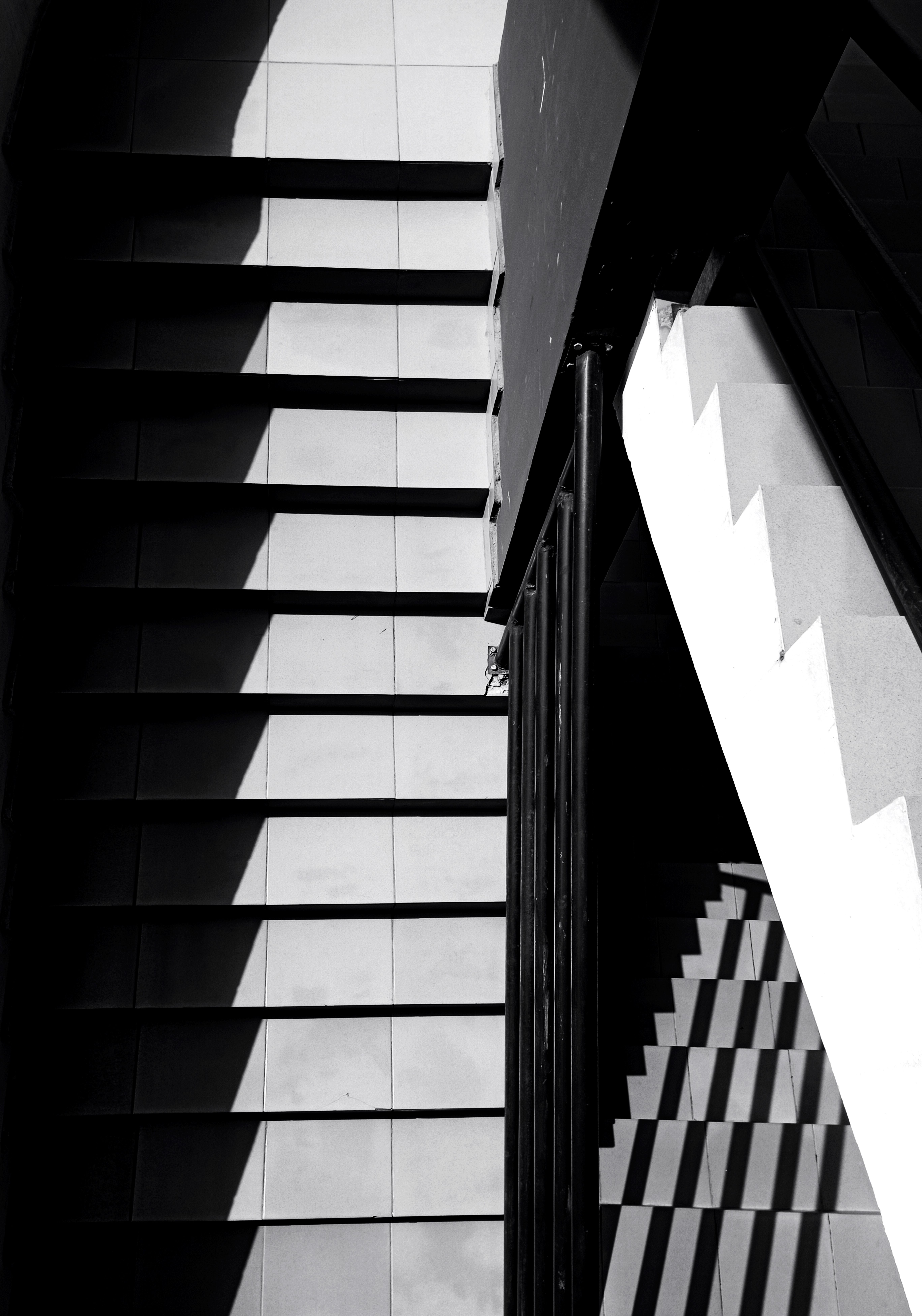Abstract Architectural Shadows and Light Patterns · Free Stock Photo