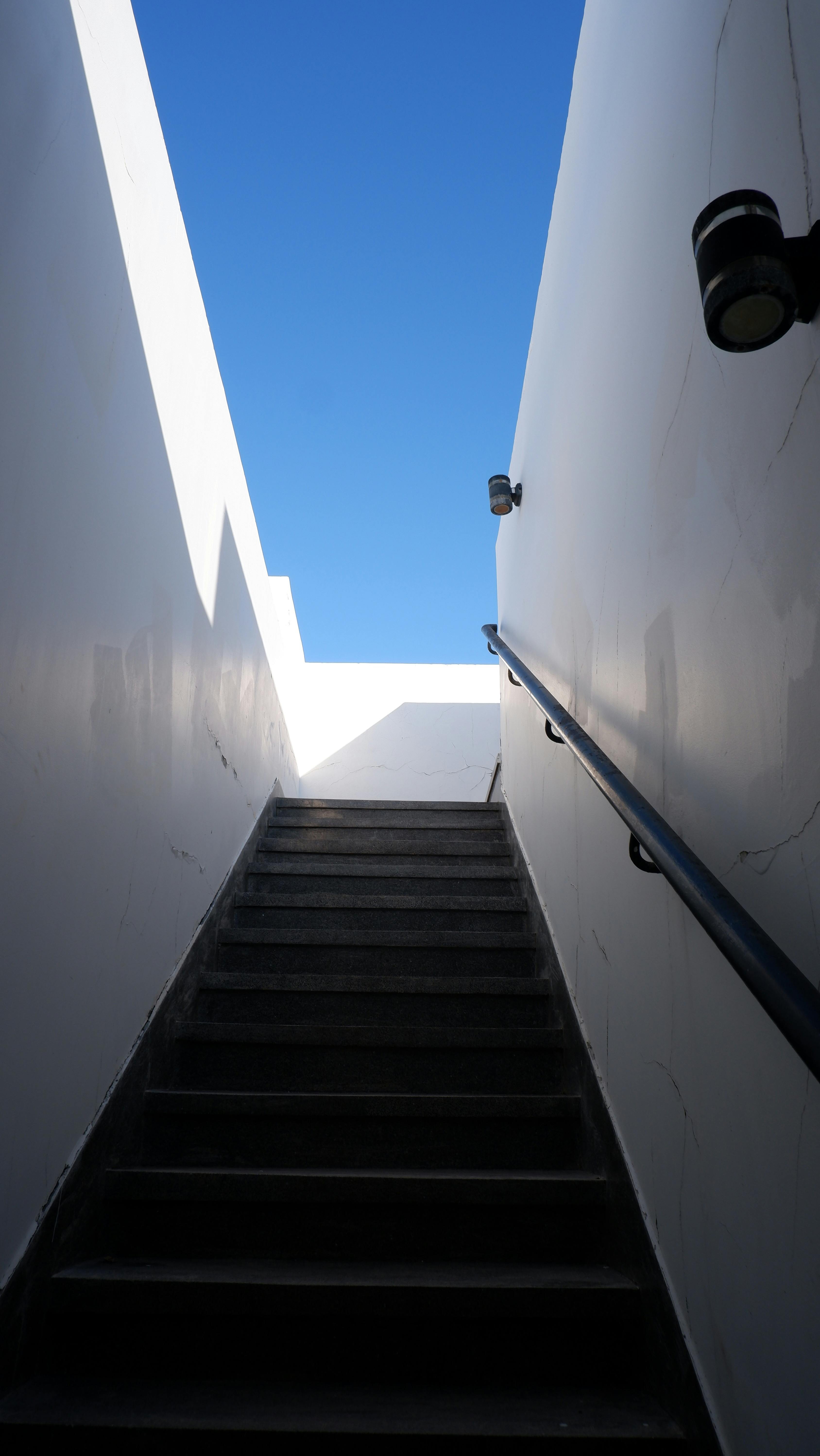 Stairs Vanishing Point Photos, Download The BEST Free Stairs Vanishing ...