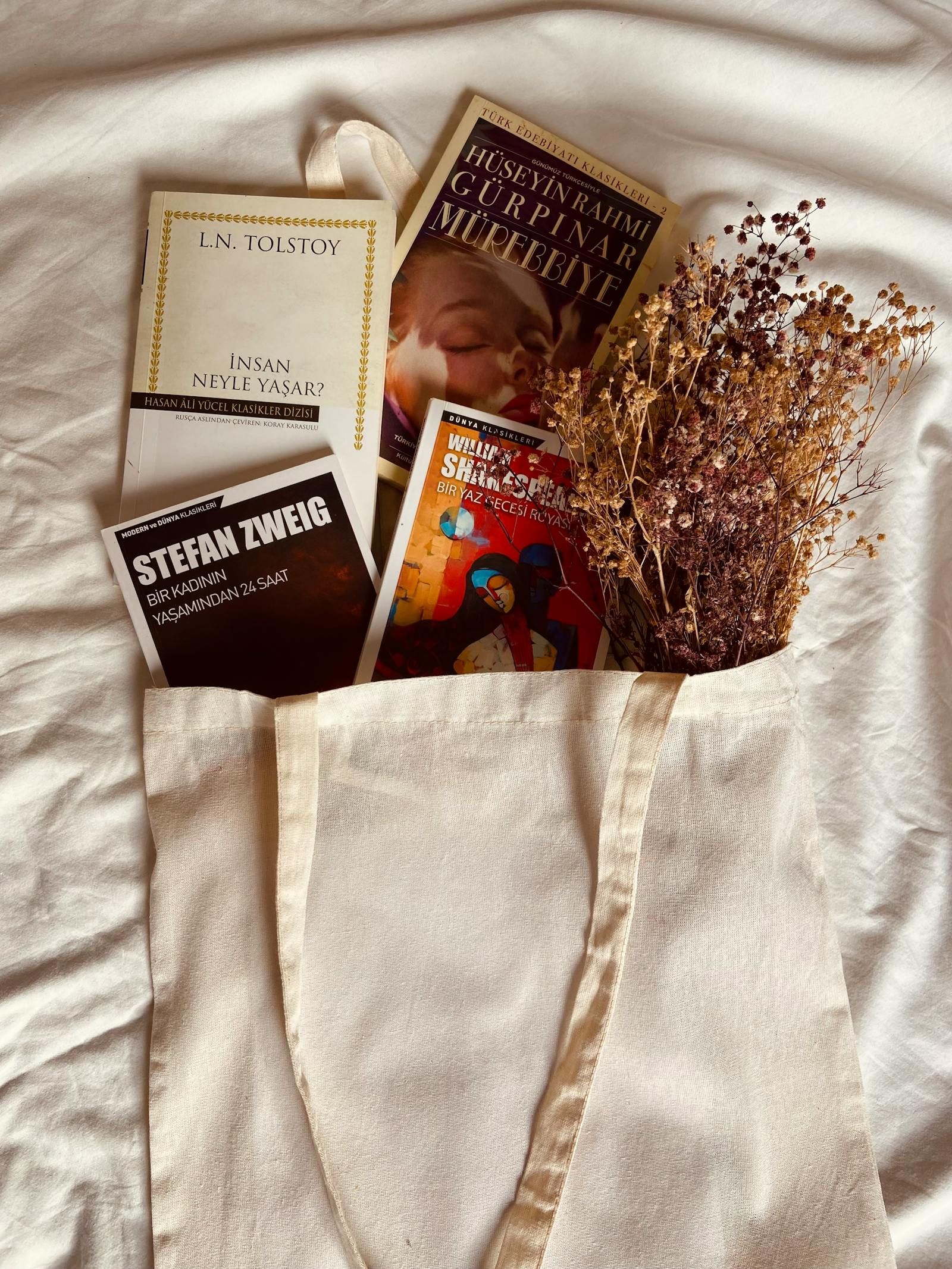 Book Club Photos, Download The BEST Free Book Club Stock Photos & HD Images