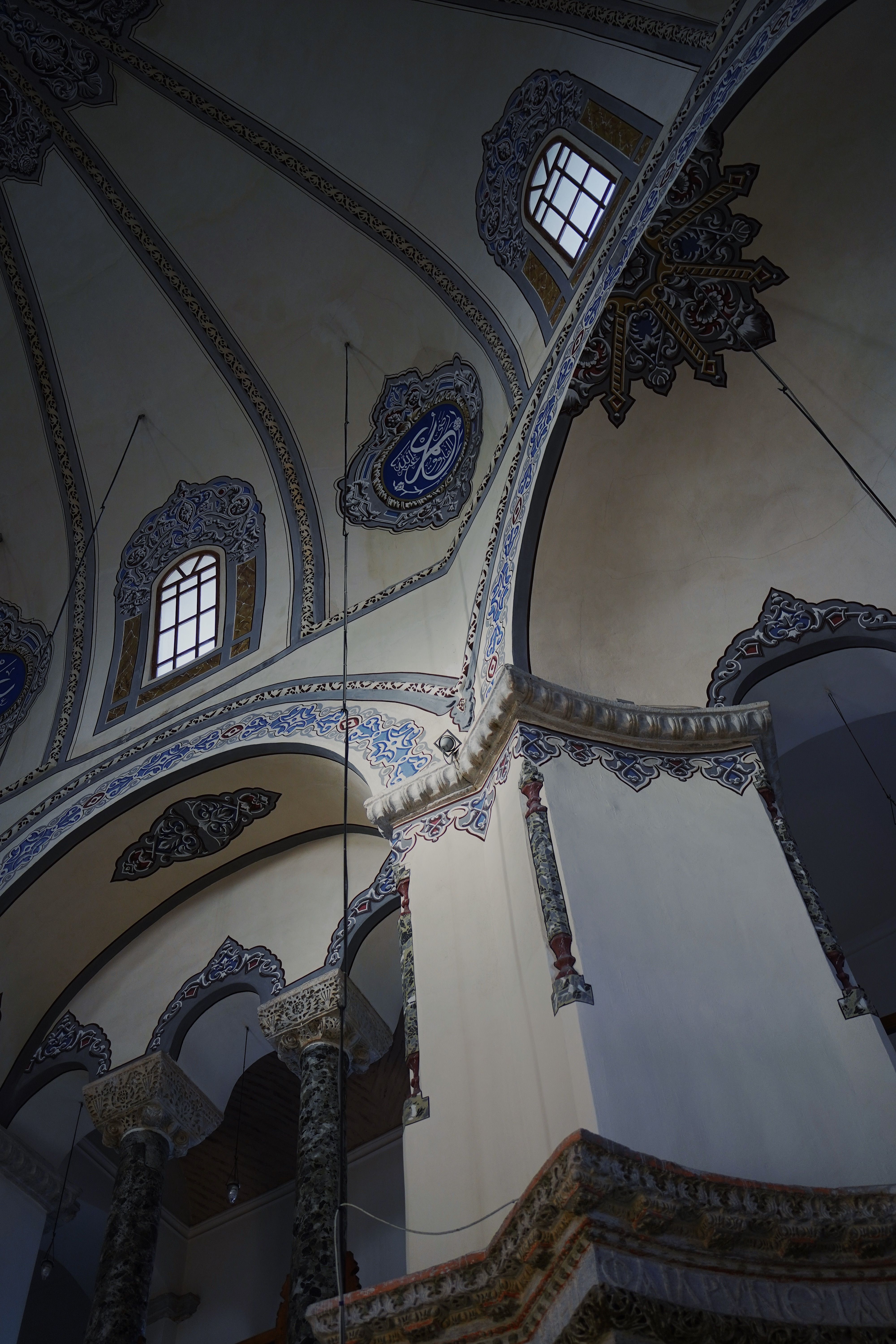 Intricate Interior of Ornate Domed Architecture · Free Stock Photo