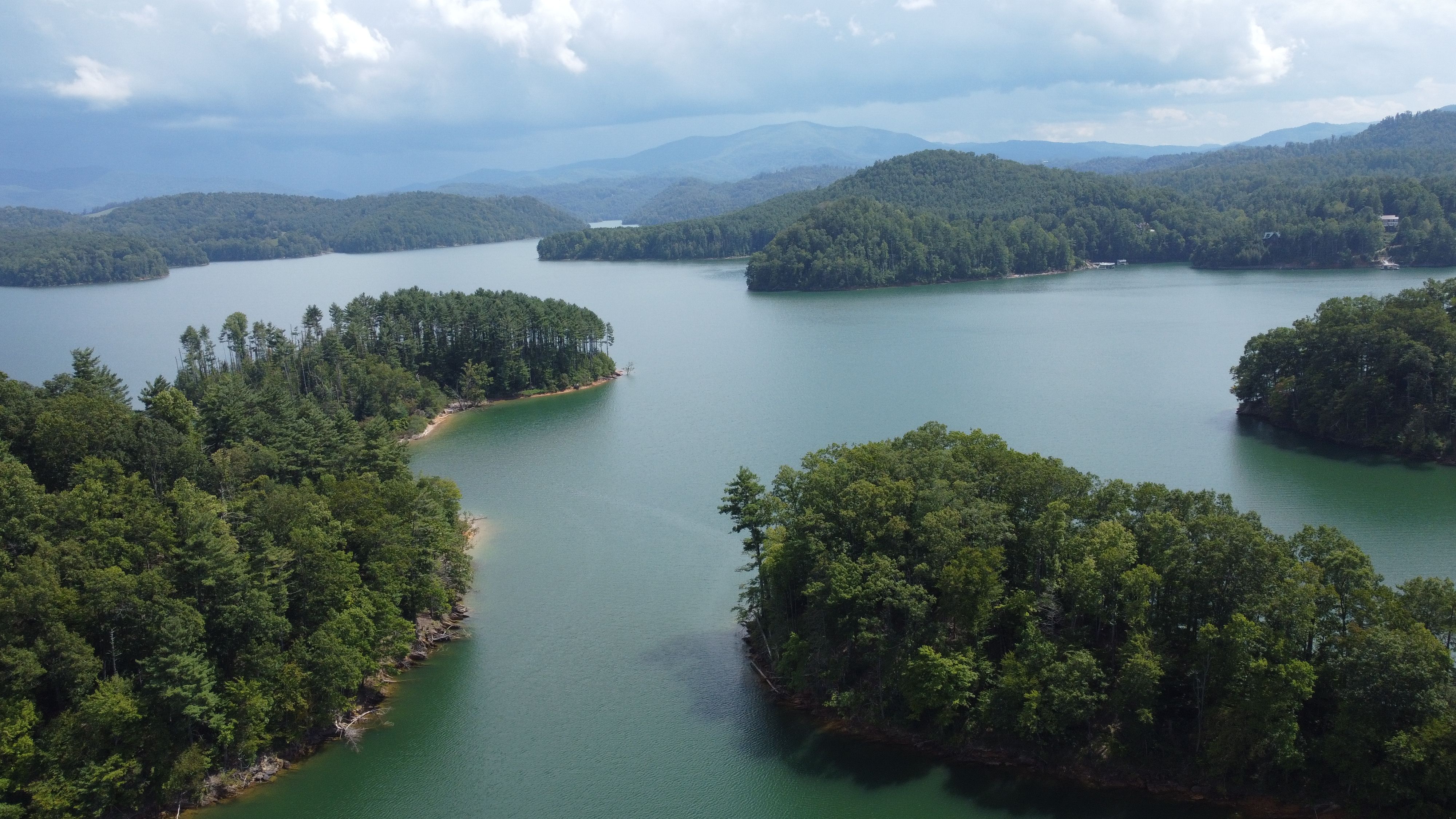 Aerial View of Scenic Lake in Tennessee Mountains · Free Stock Photo