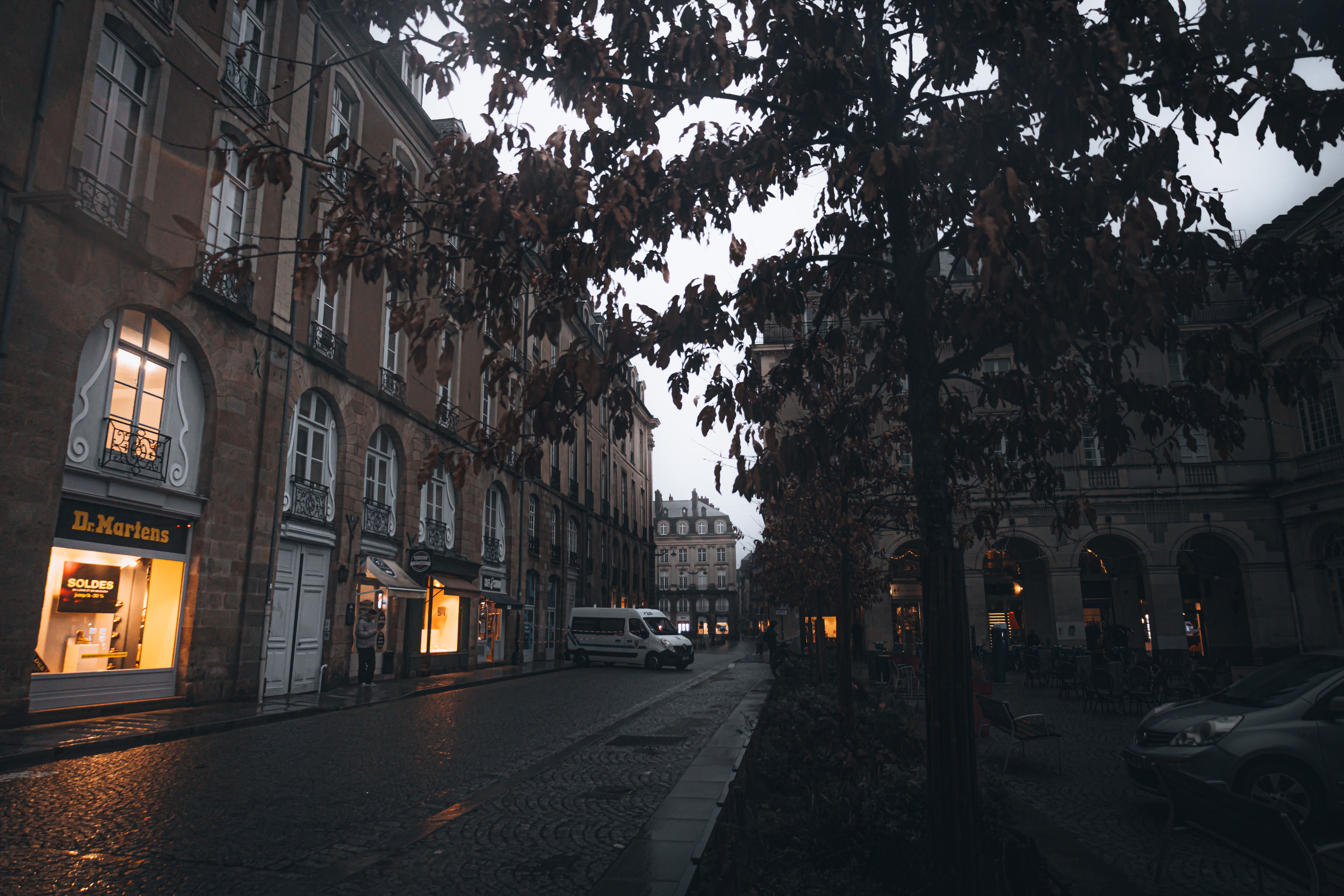 Charming European Street at Dusk · Free Stock Photo