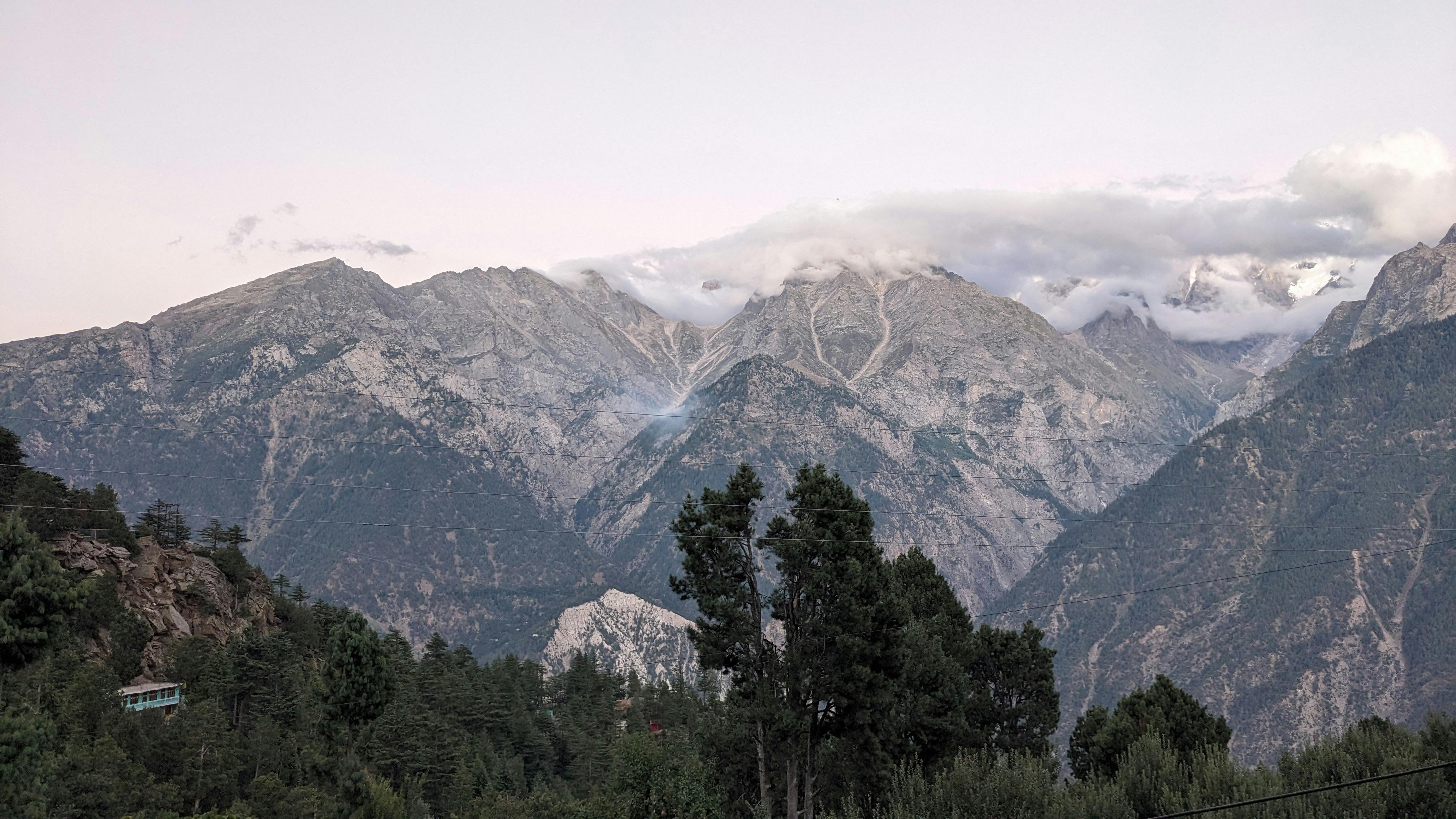 Serrated Ridge Photos, Download The BEST Free Serrated Ridge Stock ...