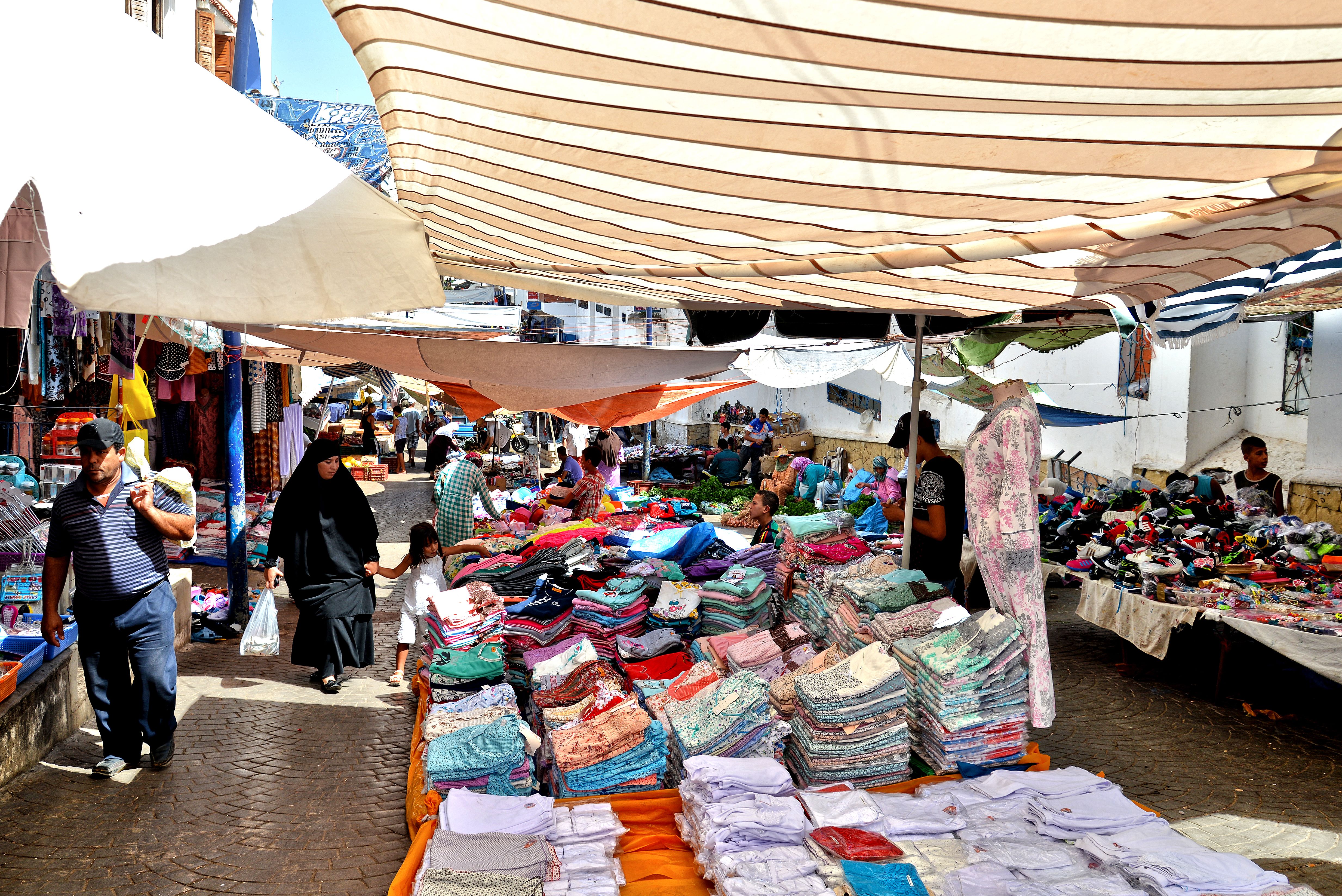 Vibrant Street Market in Martil, Morocco · Free Stock Photo