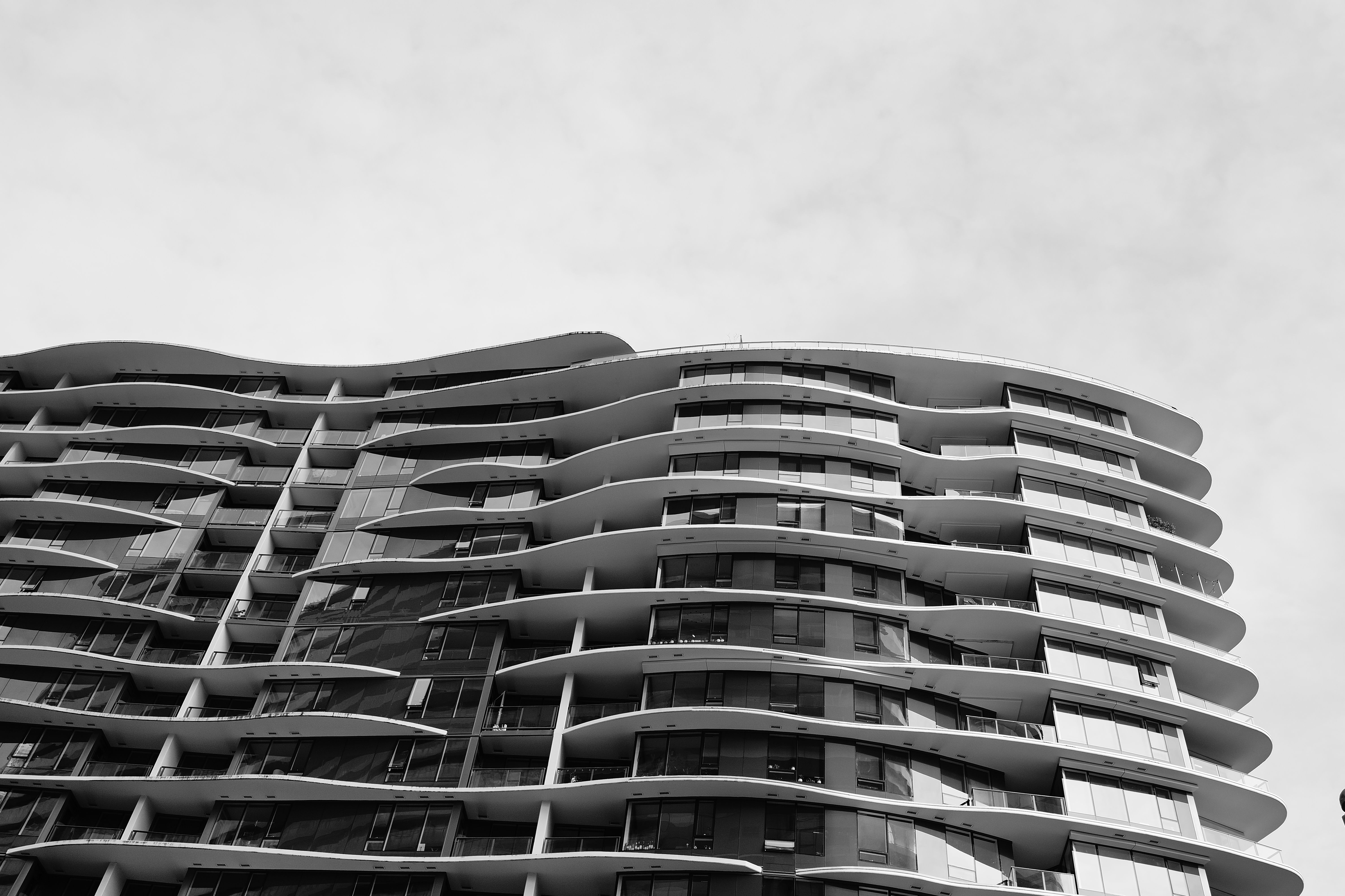 Modern Architectural Wave Design in Vancouver · Free Stock Photo