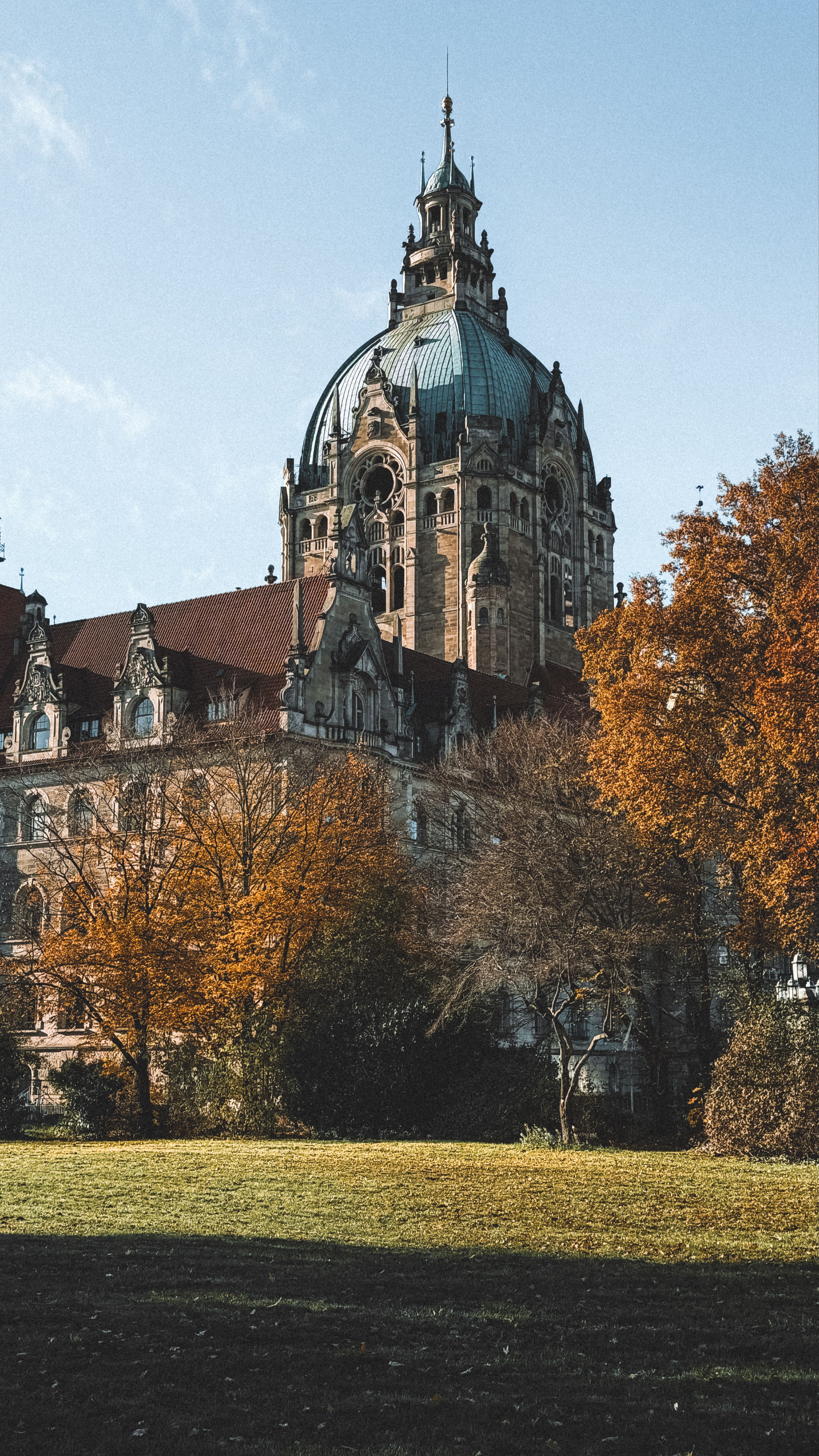 Stunning Autumn View of Historic German Landmark · Free Stock Photo