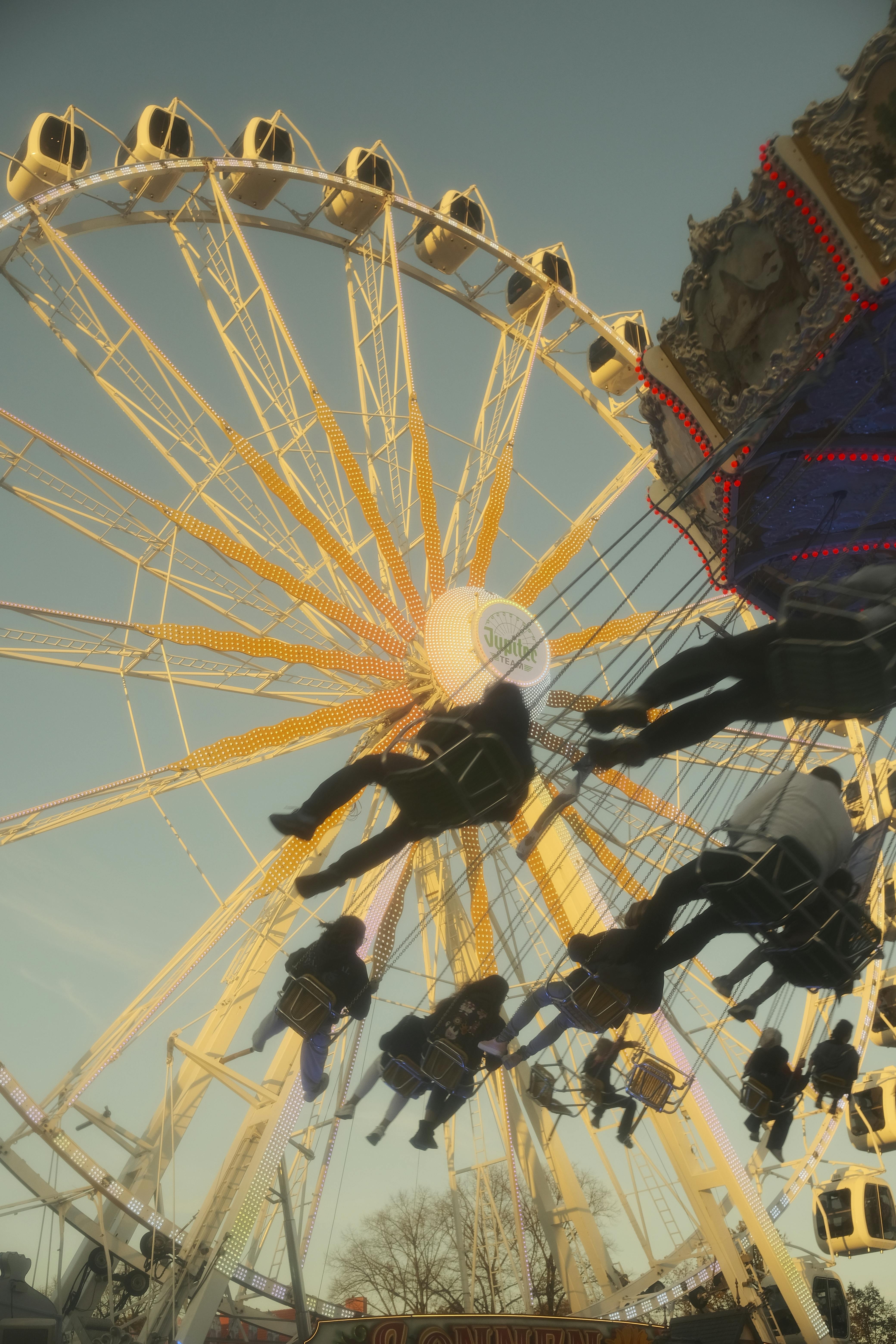 Flying With Kids Photos, Download The BEST Free Flying With Kids Stock ...