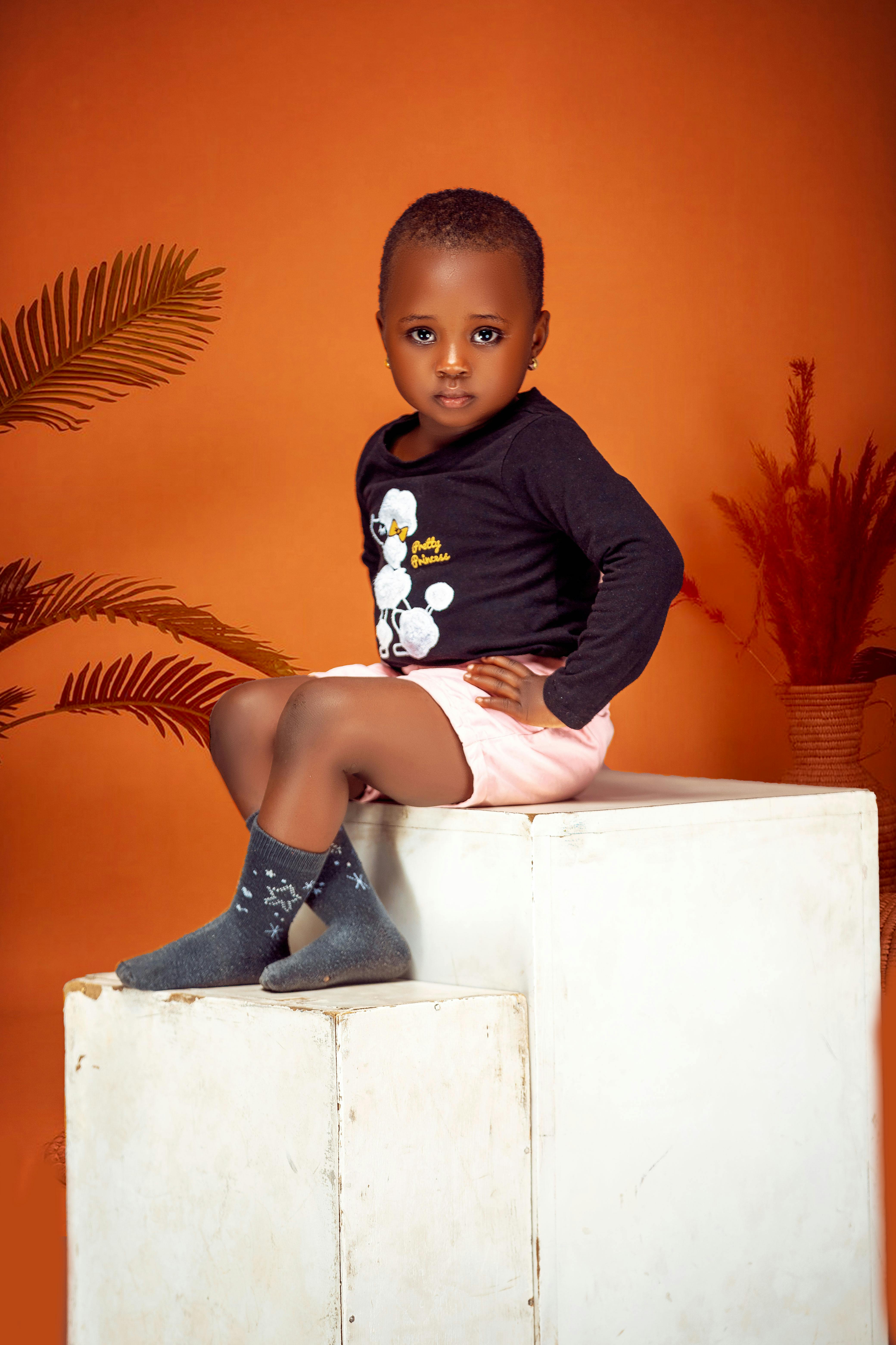 Seated Child Photos, Download The BEST Free Seated Child Stock Photos ...