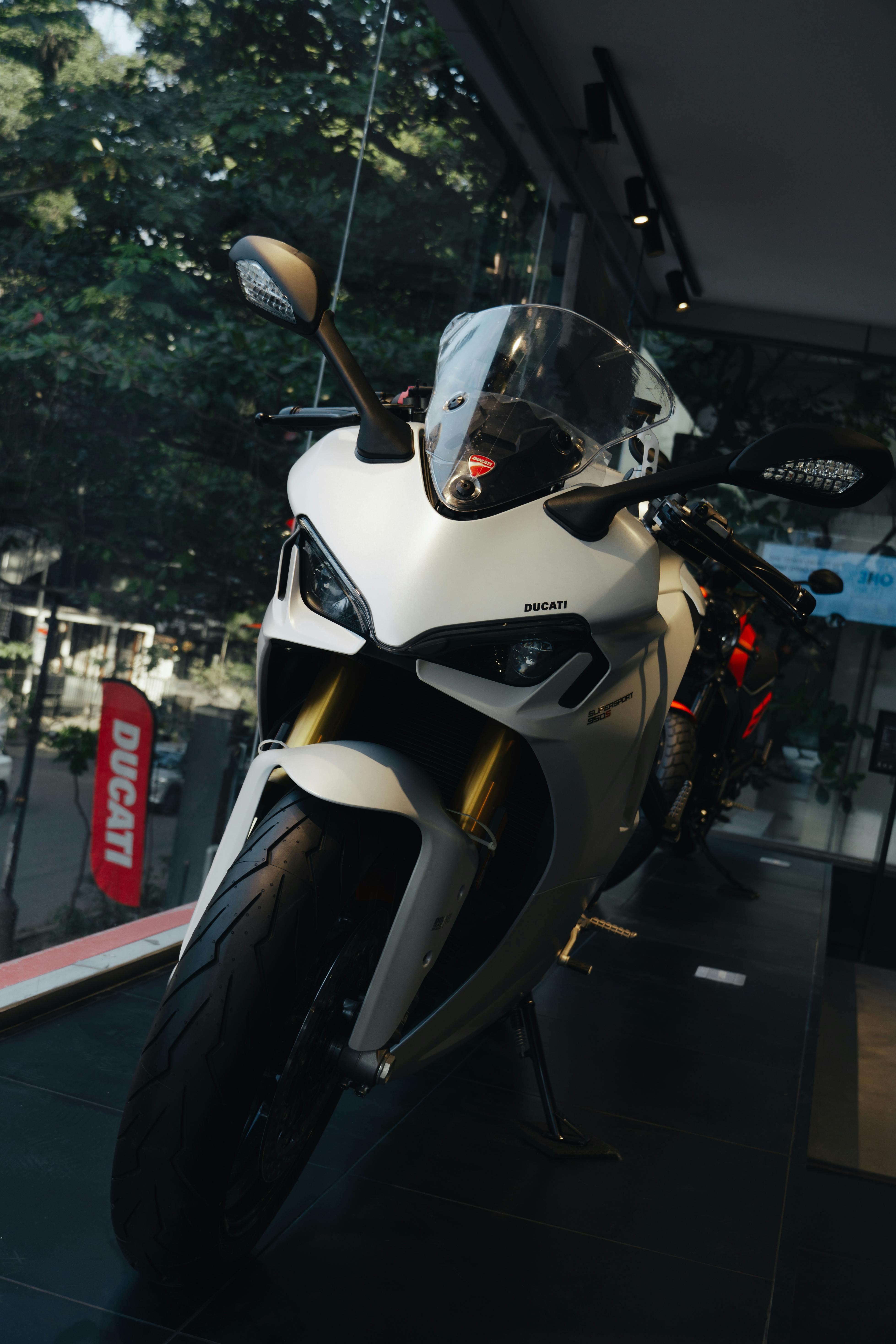 Sleek Ducati Motorcycle in Bengaluru Showroom · Free Stock Photo