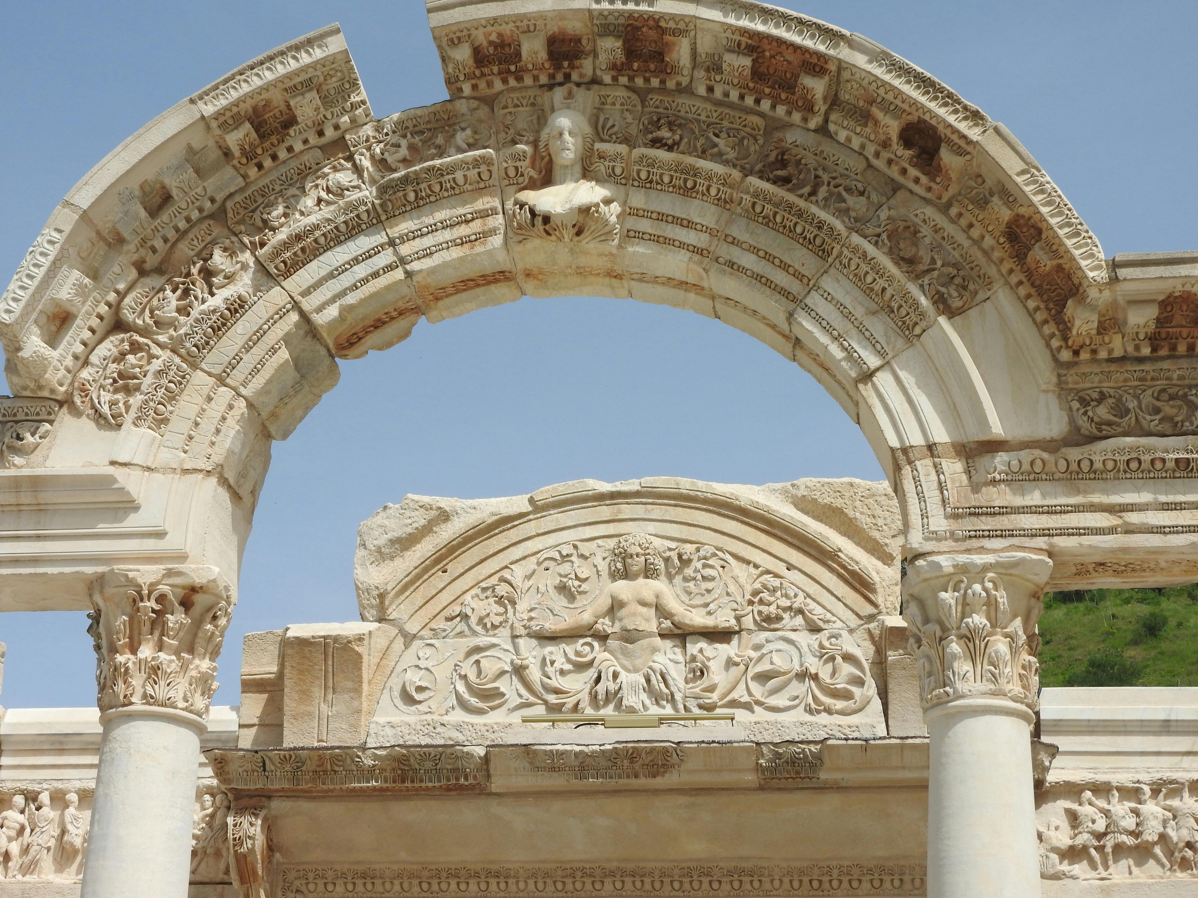 Intricate Roman Architecture Arch in Ephesus · Free Stock Photo