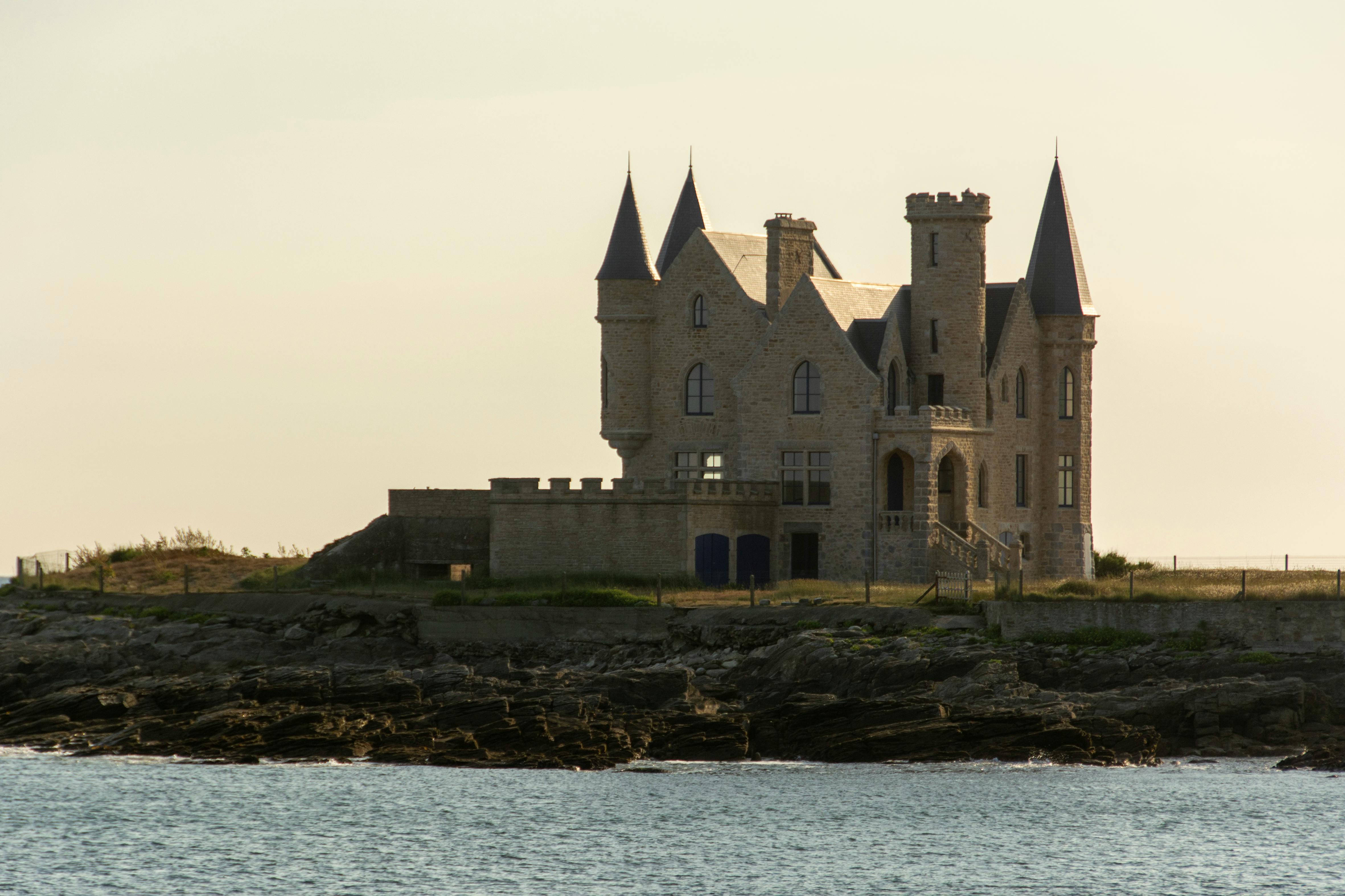 Charming Breton Castle by the Sea at Quiberon · Free Stock Photo