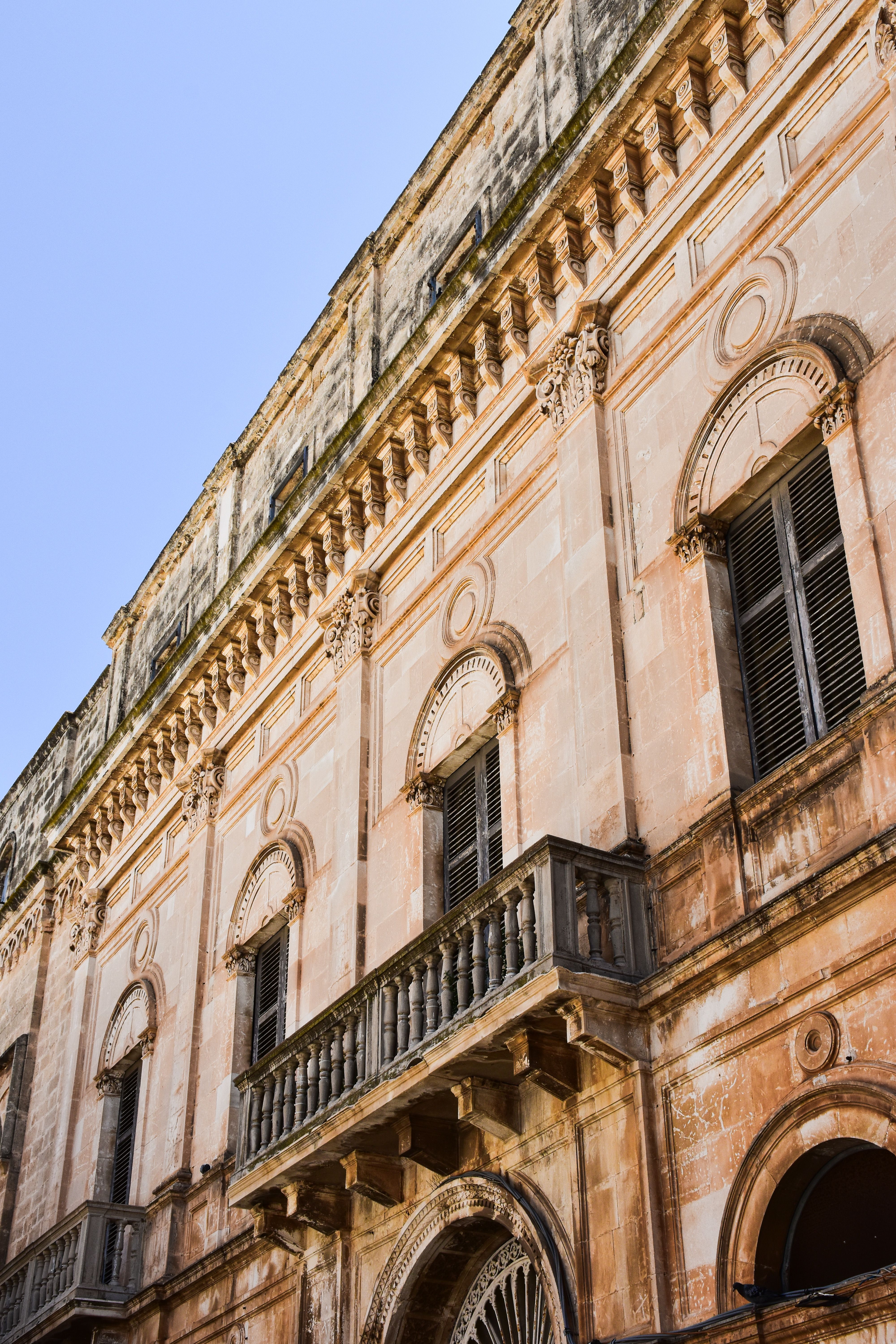 Historic Architectural Facade in Puglia, Italy · Free Stock Photo