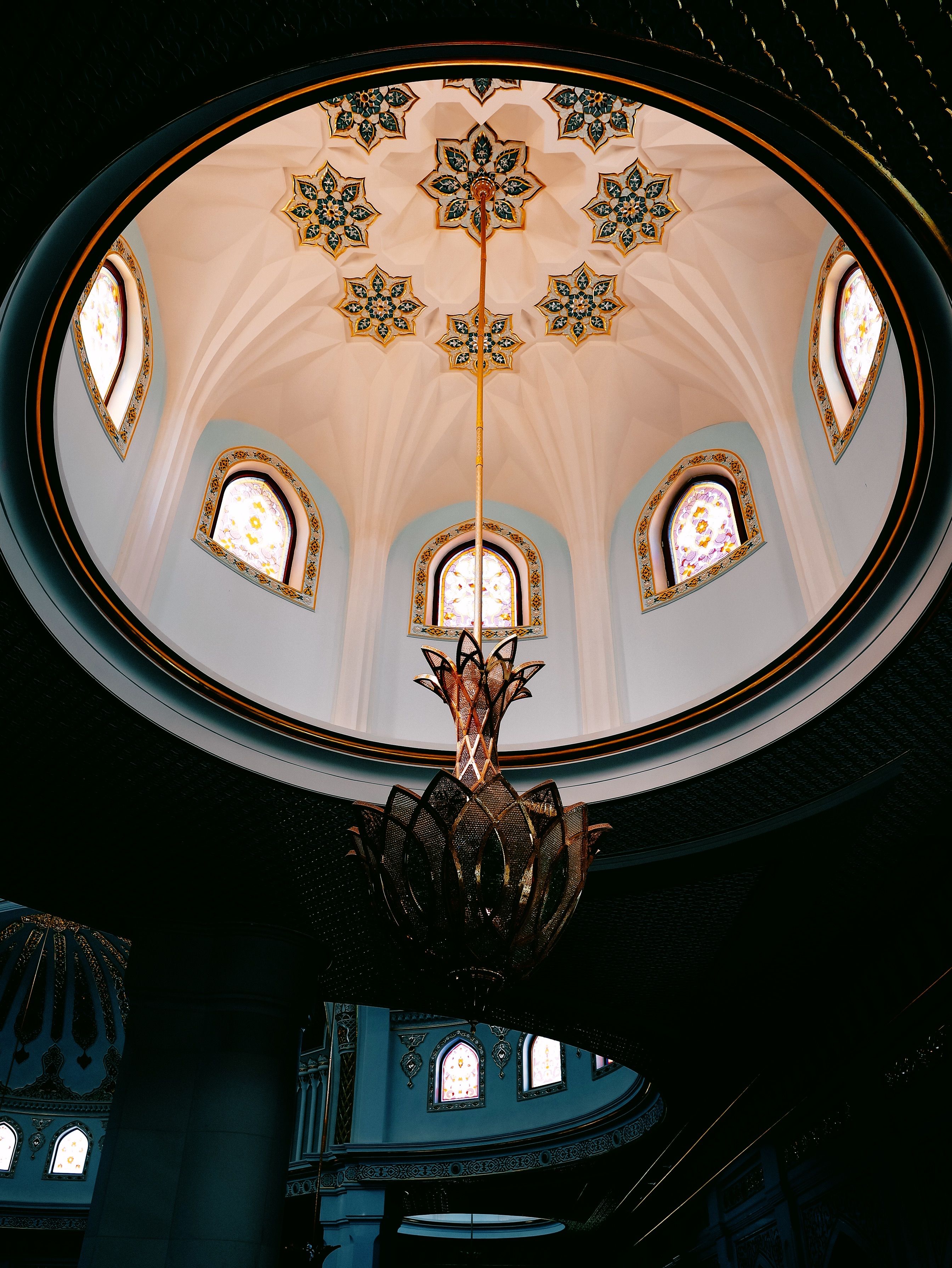 Elegant Dome Interior with Intricate Design · Free Stock Photo