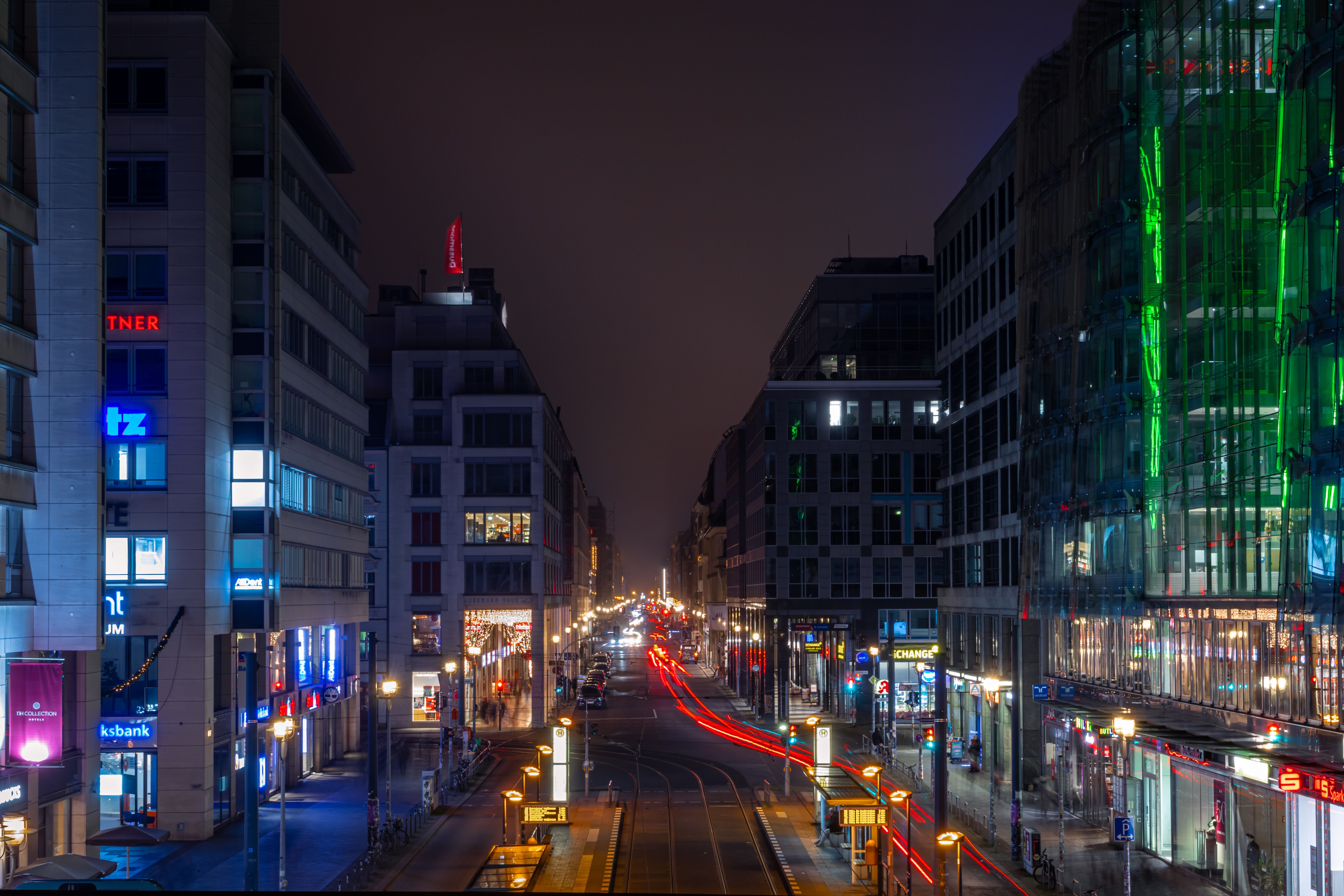 Vibrant Night View of Urban Street Scene · Free Stock Photo